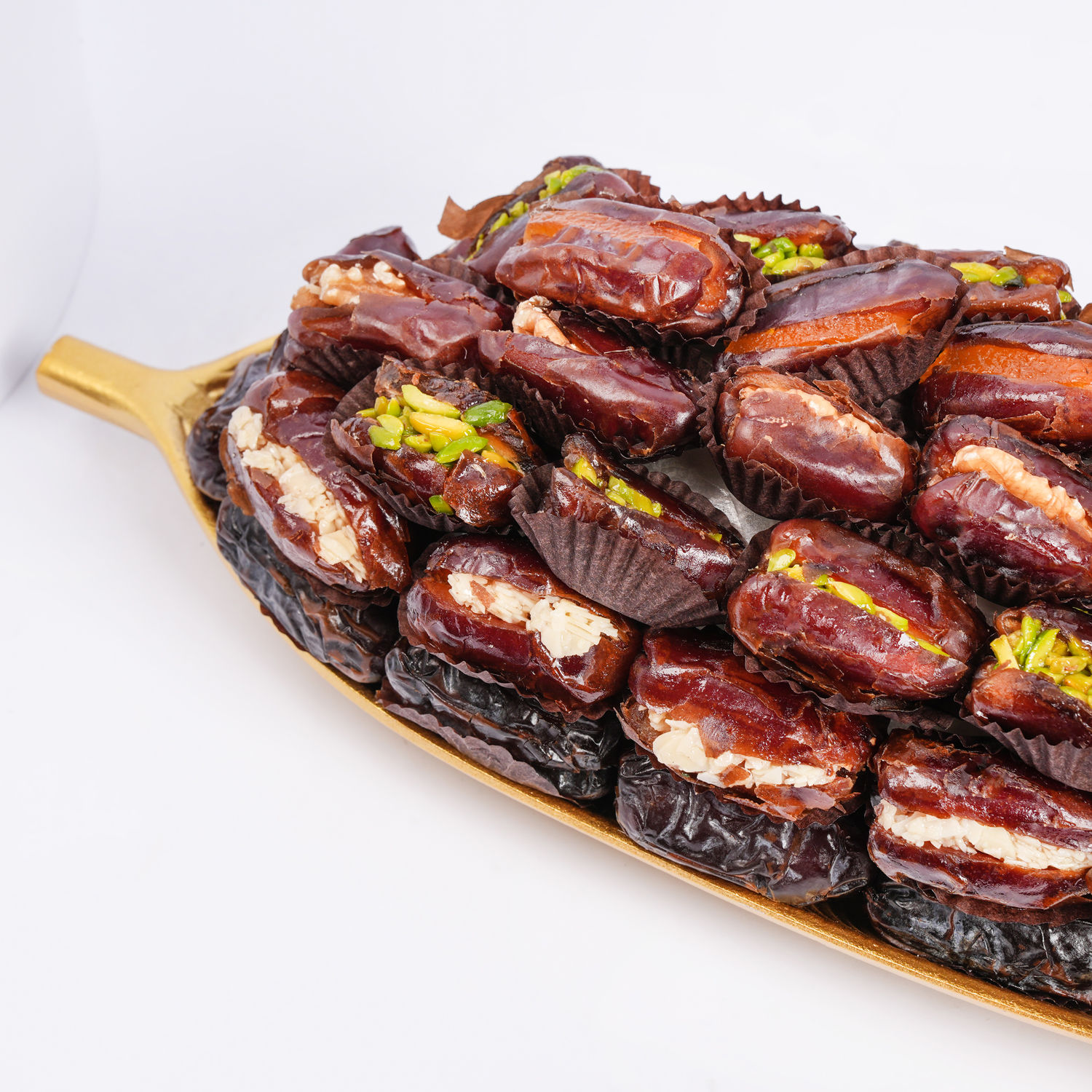 Online Premium Assorted Dates Platter Gift Delivery in UAE - FNP