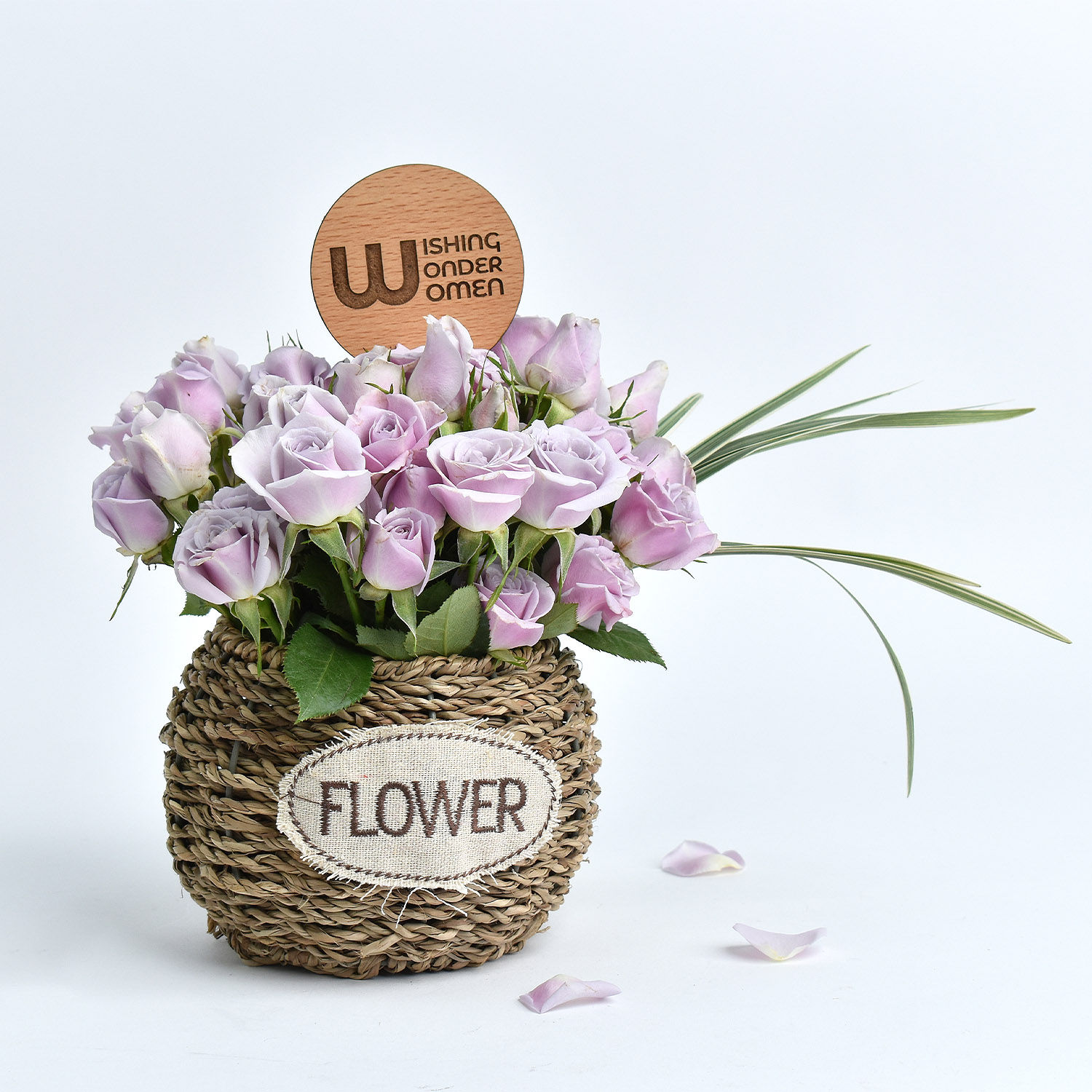 Online Wishing Wonder Women Roses Gift Delivery in UAE - FNP