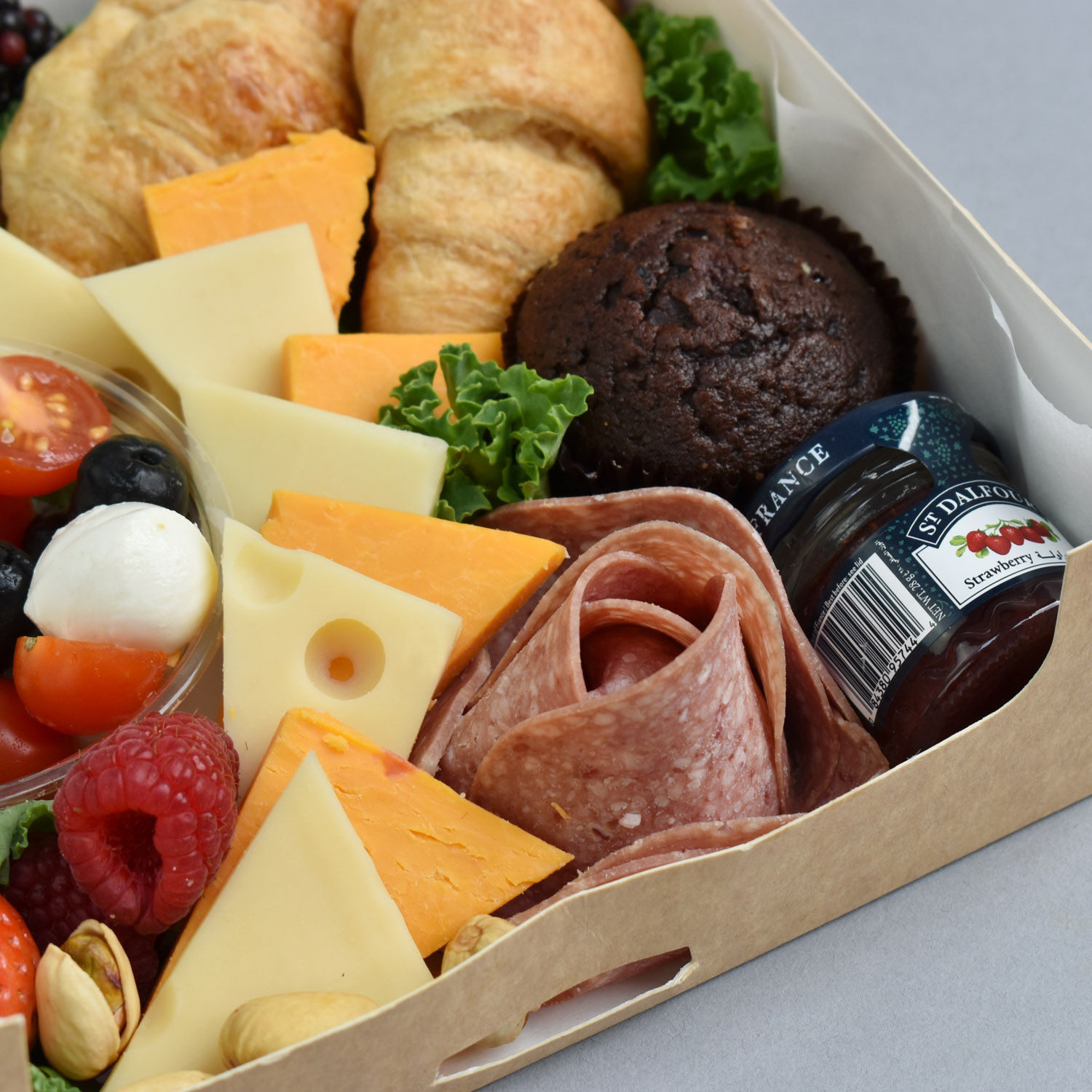 Order Breakfast Feast Box Online | Same-Day Delivery UAE - Fnp.ae