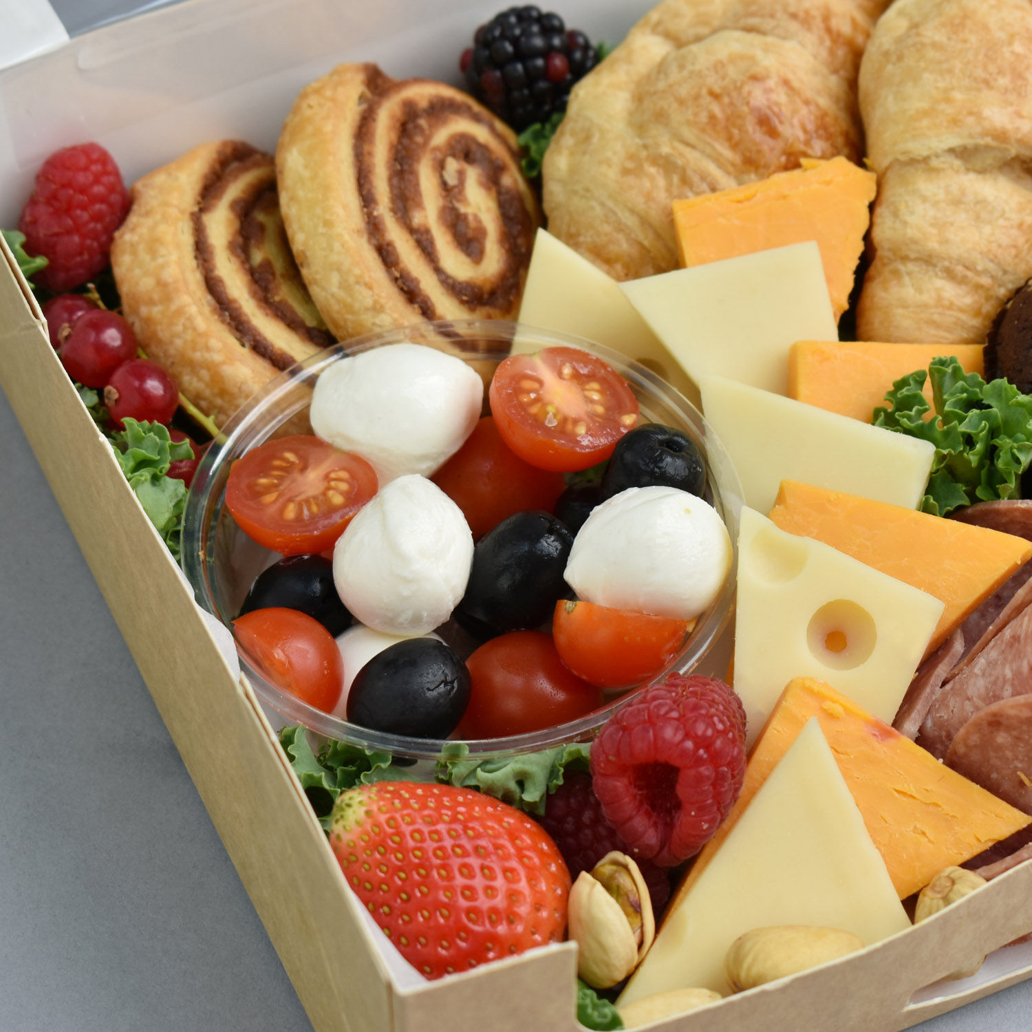 Order Breakfast Feast Box Online | Same-Day Delivery UAE - Fnp.ae