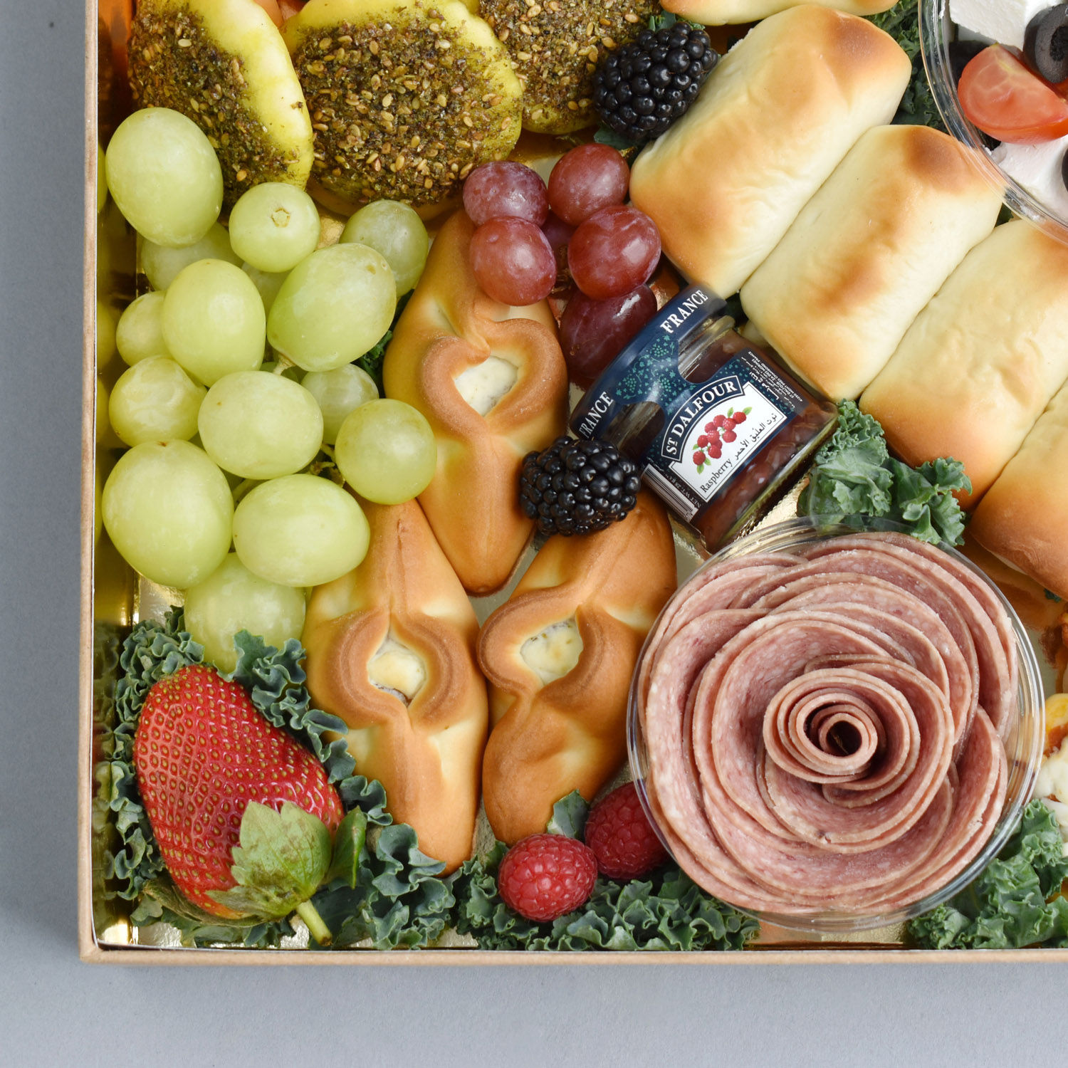 Order Cheese Box With Condiments Online | Same-Day Delivery UAE - Fnp.ae