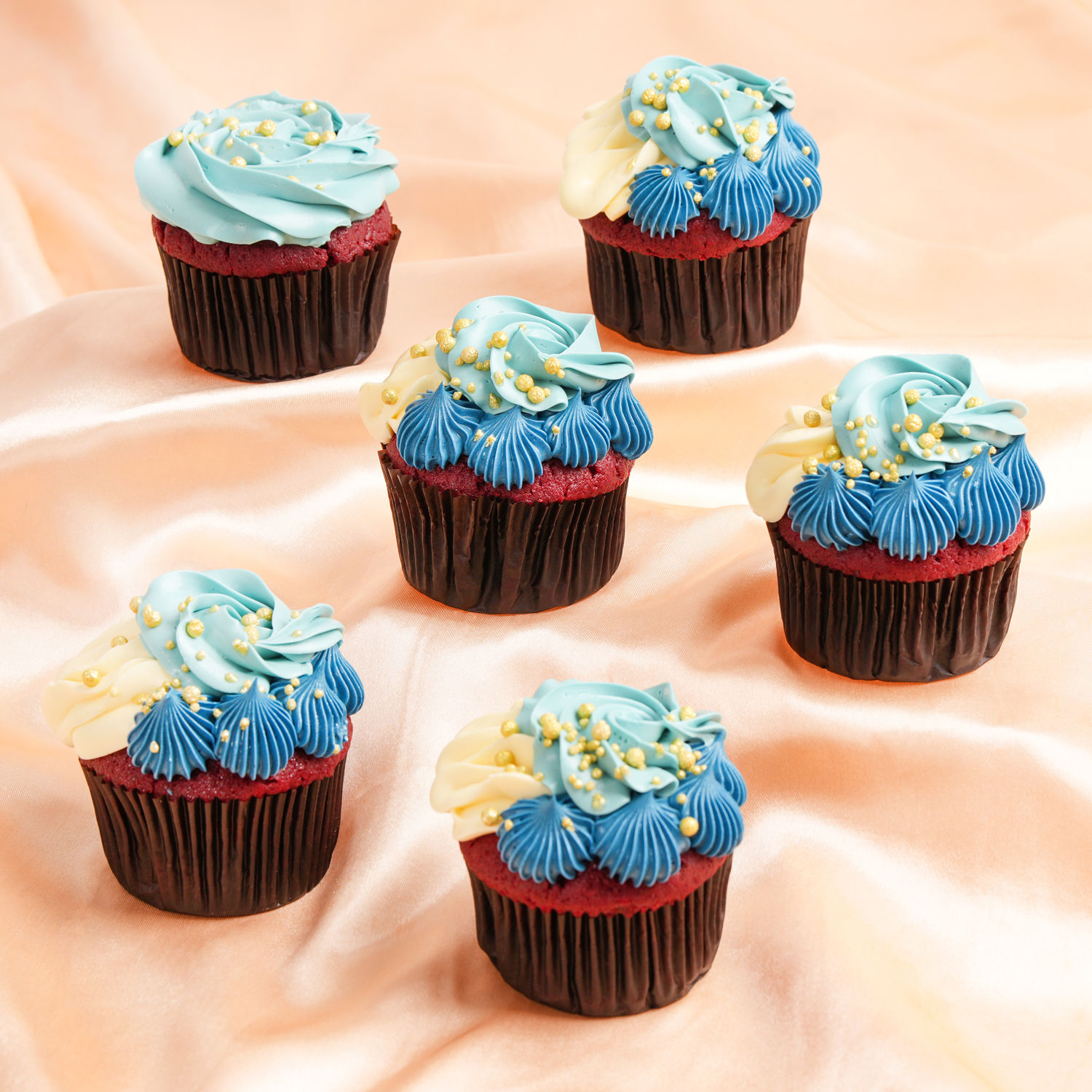 Online Red Velvet Muffin Sponge Cupcakes Gift Delivery in UAE - FNP