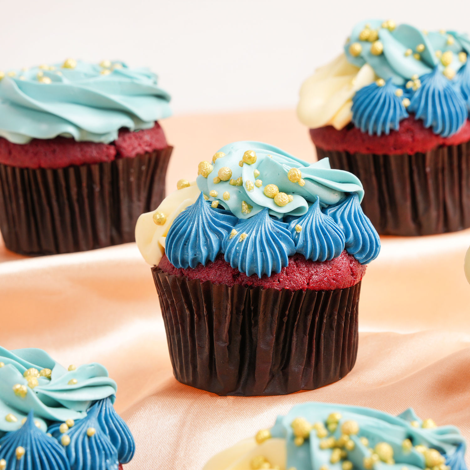 Online Red Velvet Muffin Sponge Cupcakes Gift Delivery in UAE - FNP