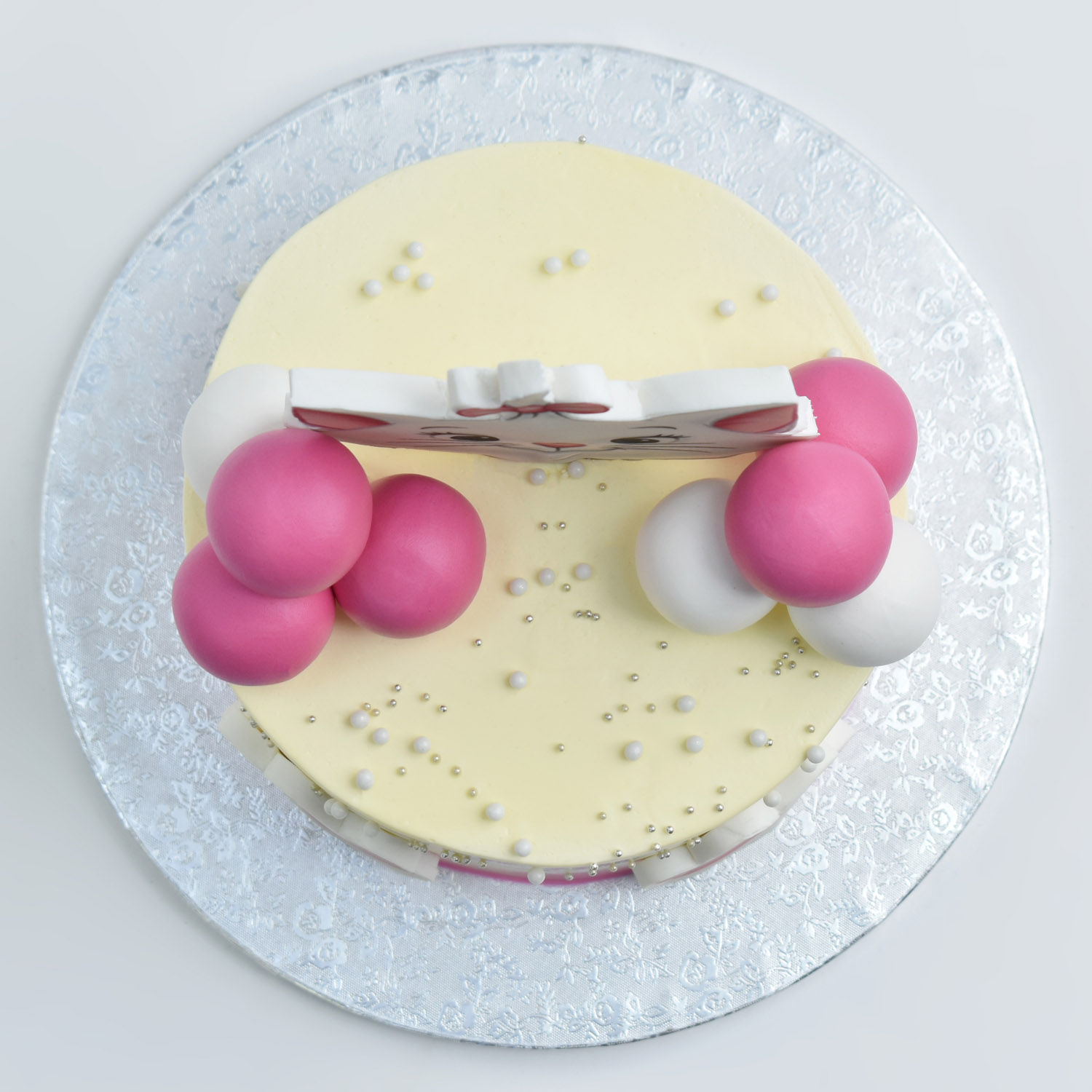 Order Kitty Cat Marble Cake Online | Same-Day Delivery UAE - Fnp.ae