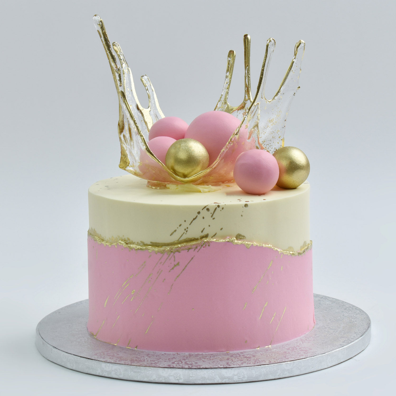 Order Royal Pink Crown Cake Online | Same-Day Delivery UAE - Fnp.ae