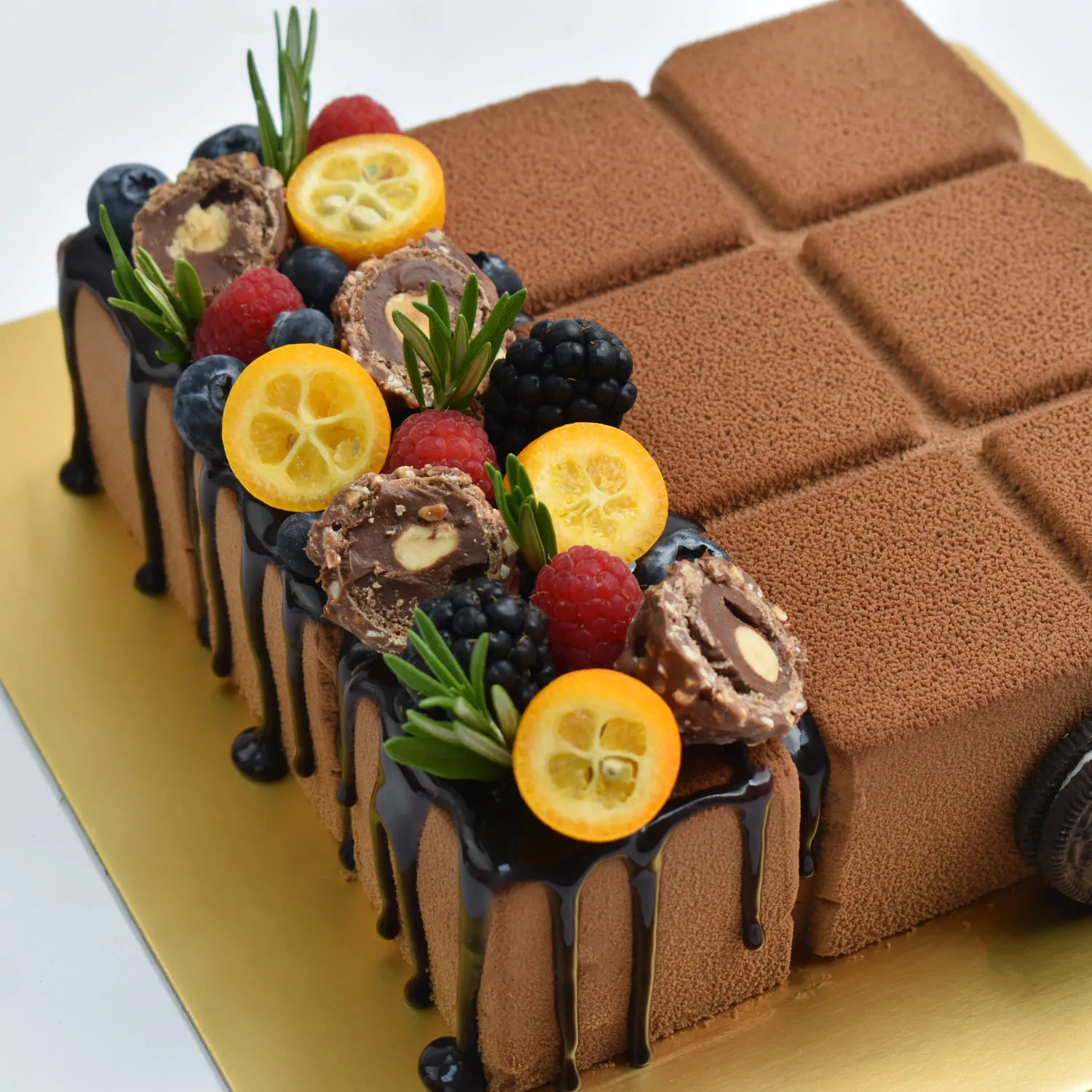 Order Yum Yum Chocolate Cake Online | Same-Day Delivery UAE - Fnp.ae