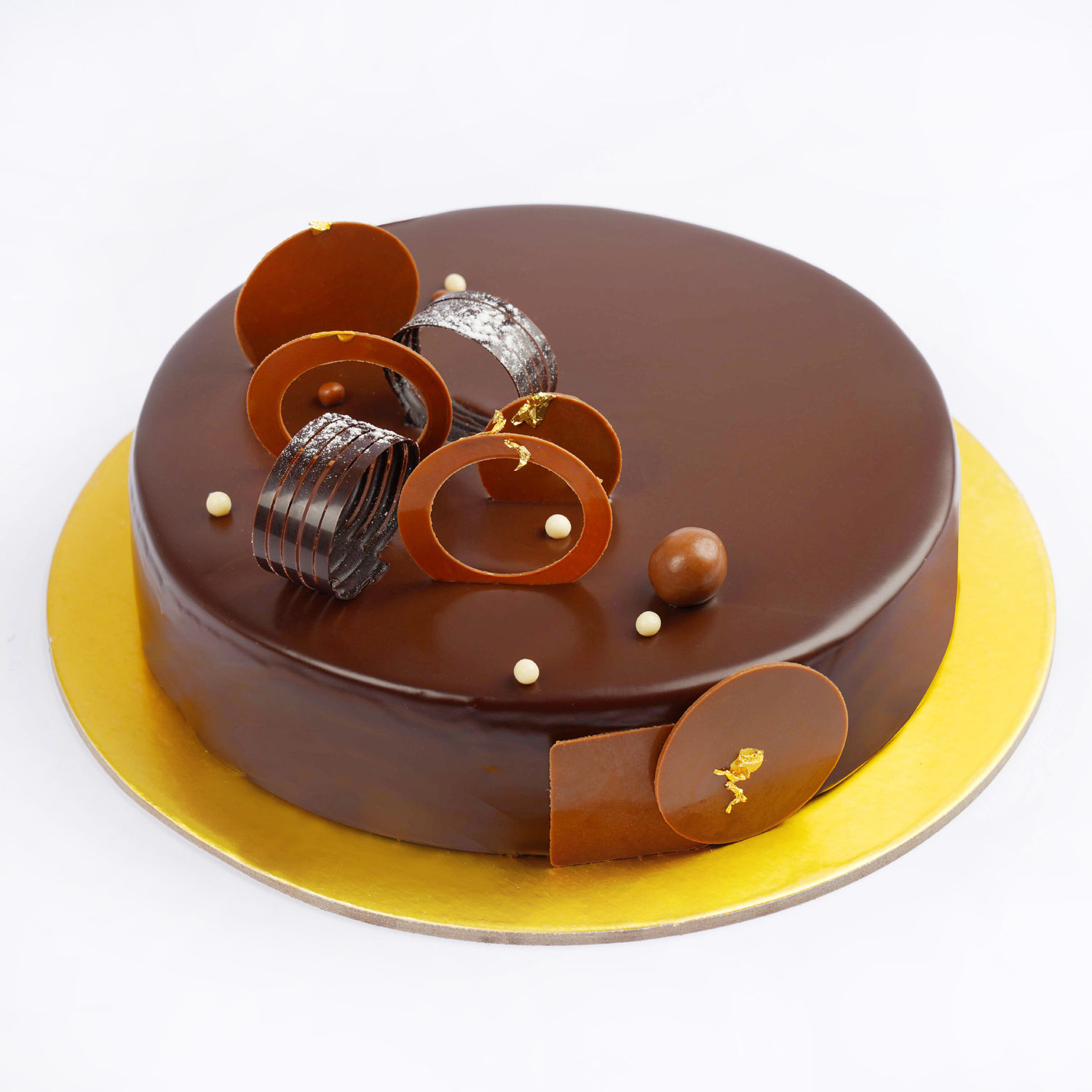 Online Fudge Cake 8 Portion Gift Delivery in UAE - FNP