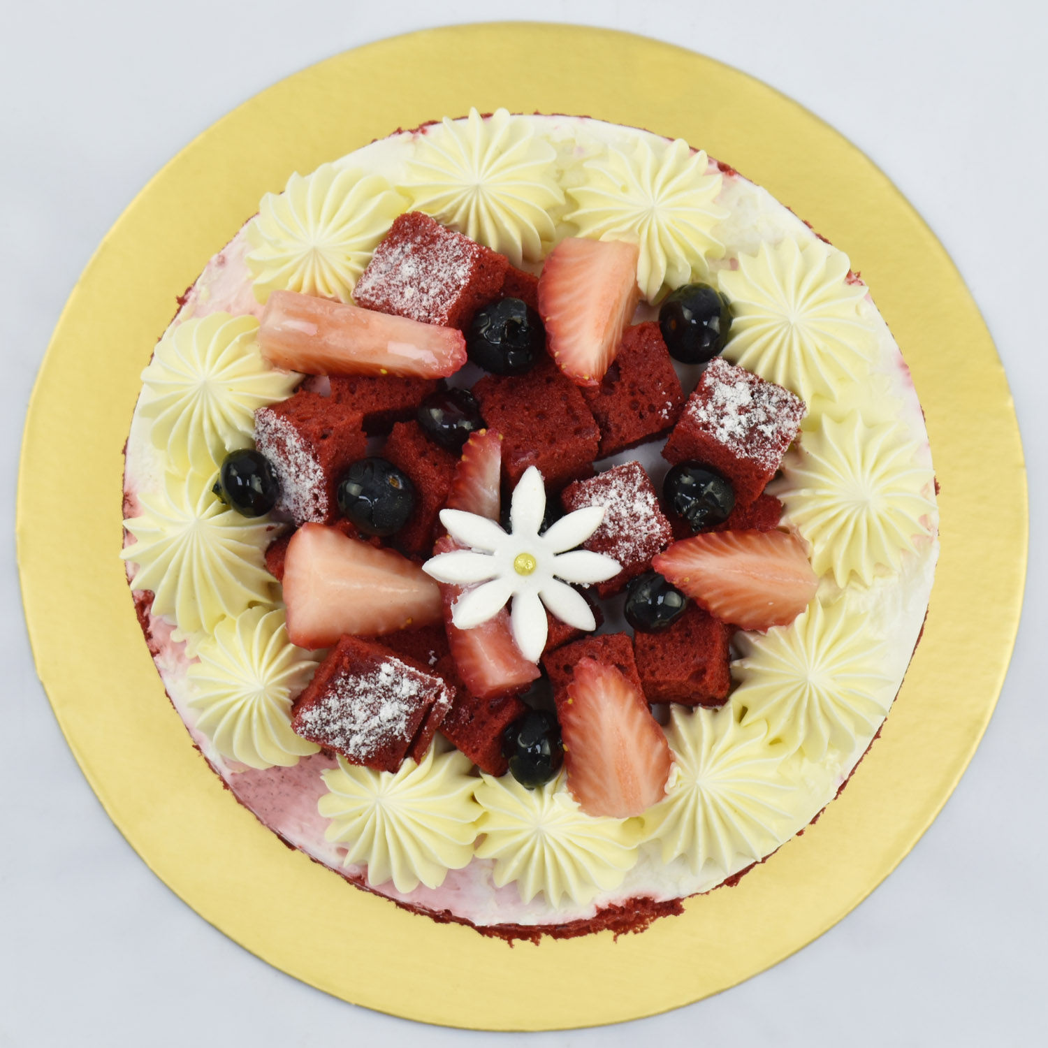 Order 500 grams Red Velvet Cake For Anniversary Online | Same-Day ...