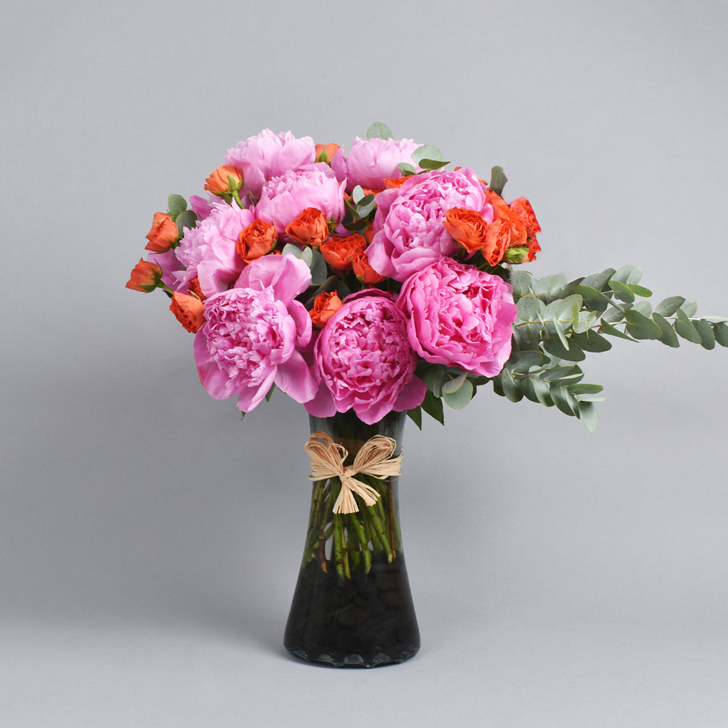 Online Peonies And Spray Roses Gift Delivery in UAE - FNP