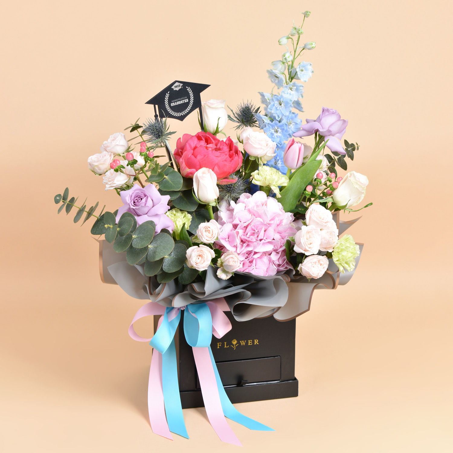 Online Congrats Graduate Flowers Gift Delivery in UAE - FNP