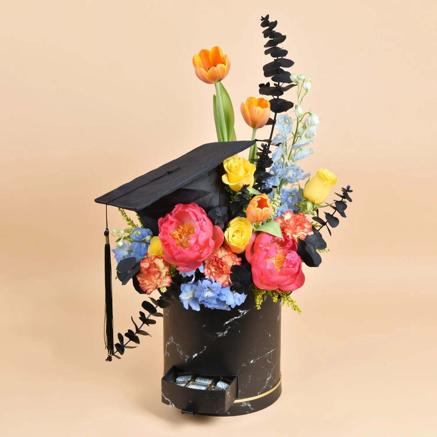 Order Graduation Hat Box Flowers Online | Same-Day Delivery UAE - Fnp.ae