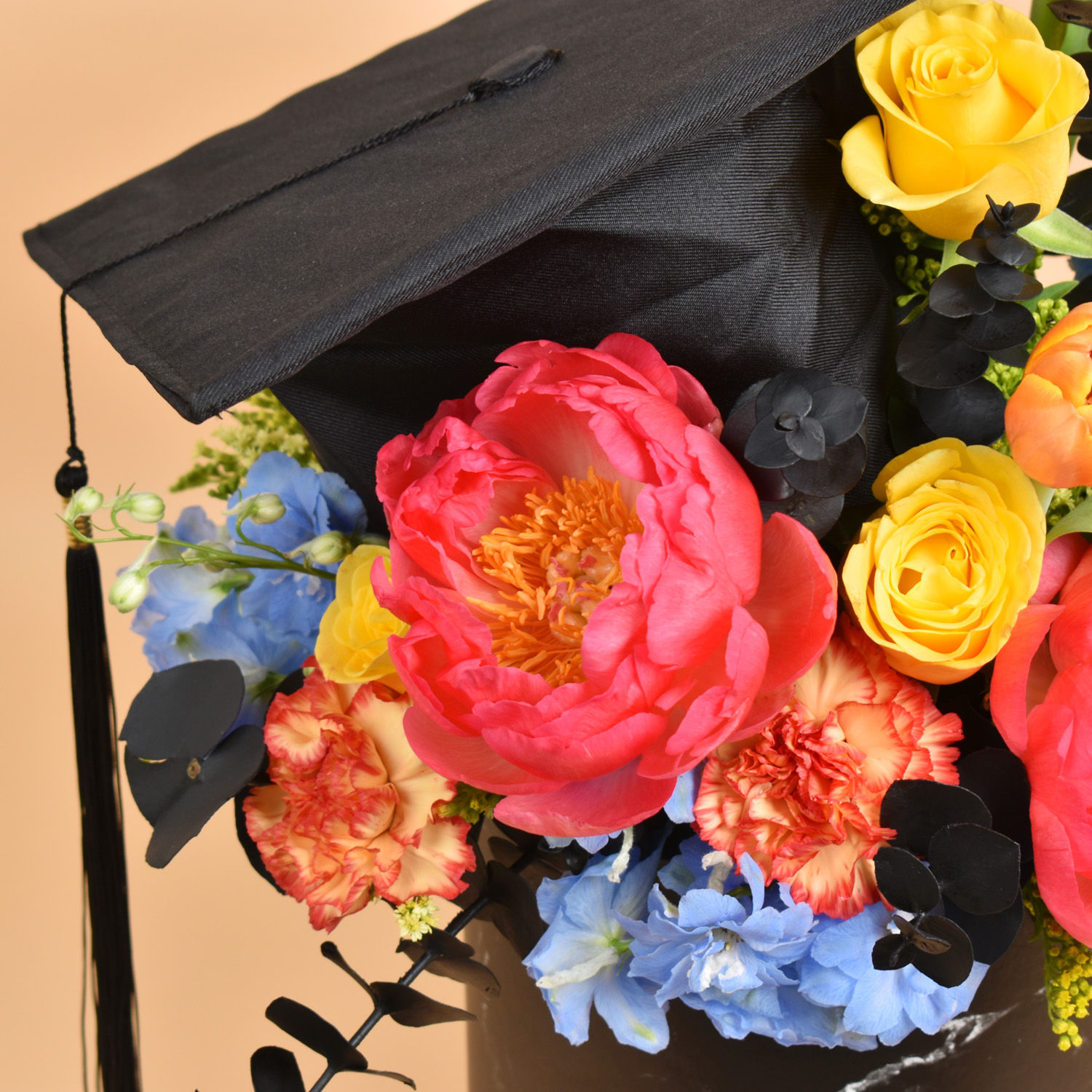 Order Graduation Hat Box Flowers Online | Same-Day Delivery UAE - Fnp.ae