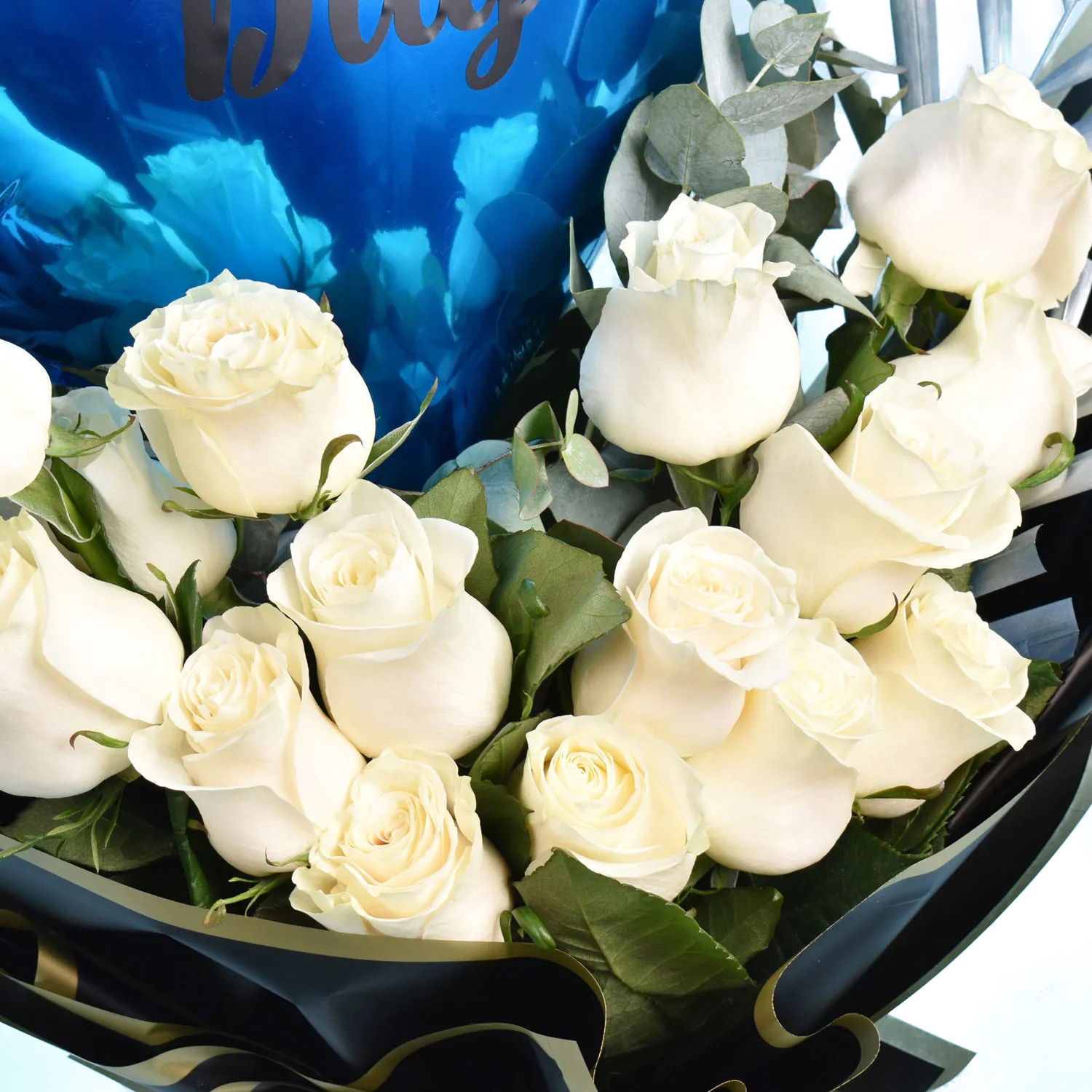 Order Happy Fathers Day Flowers with Balloon Online | Same-Day Delivery ...