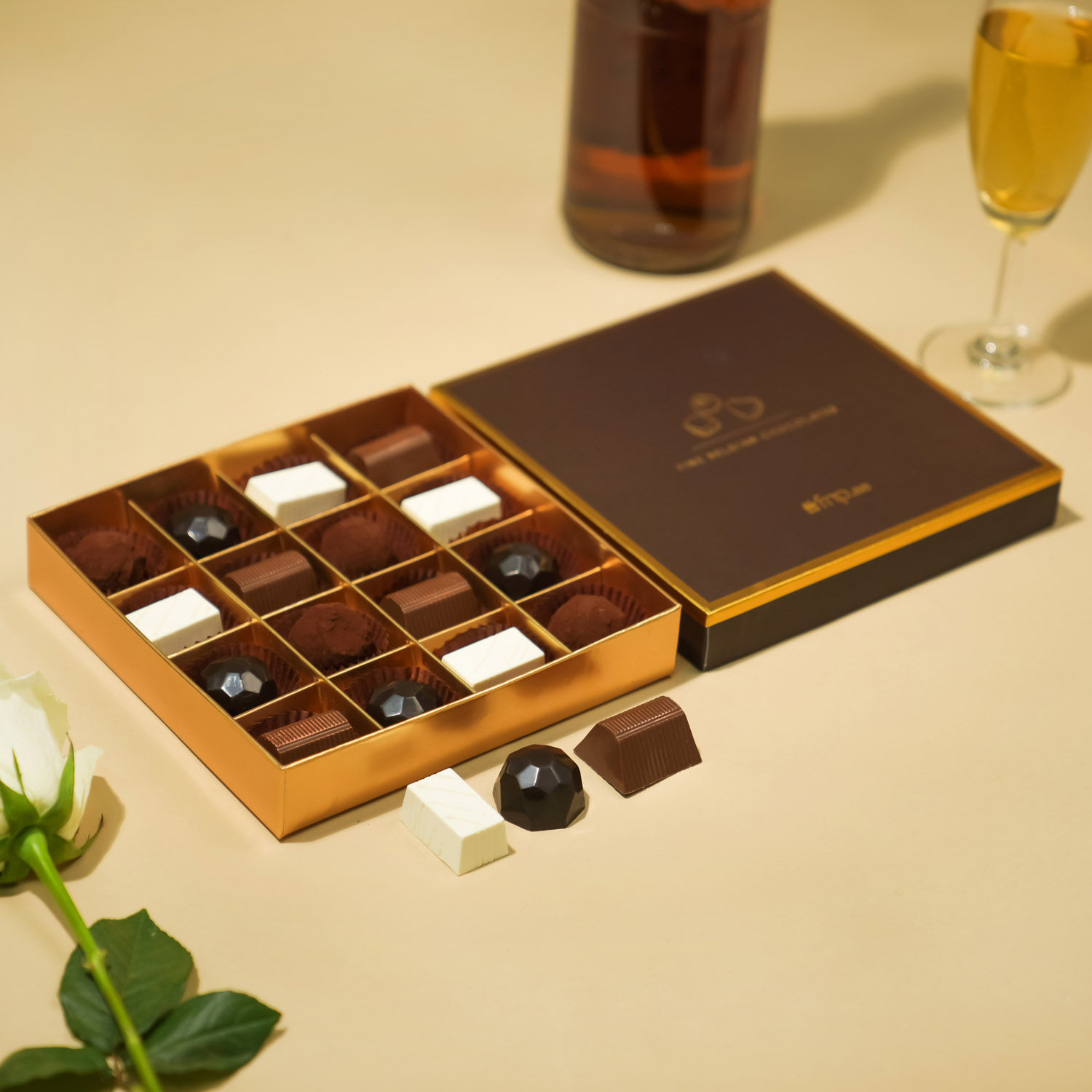 Order Chocolate Medley Box Of 16 Online | Same-Day Delivery UAE - Fnp.ae