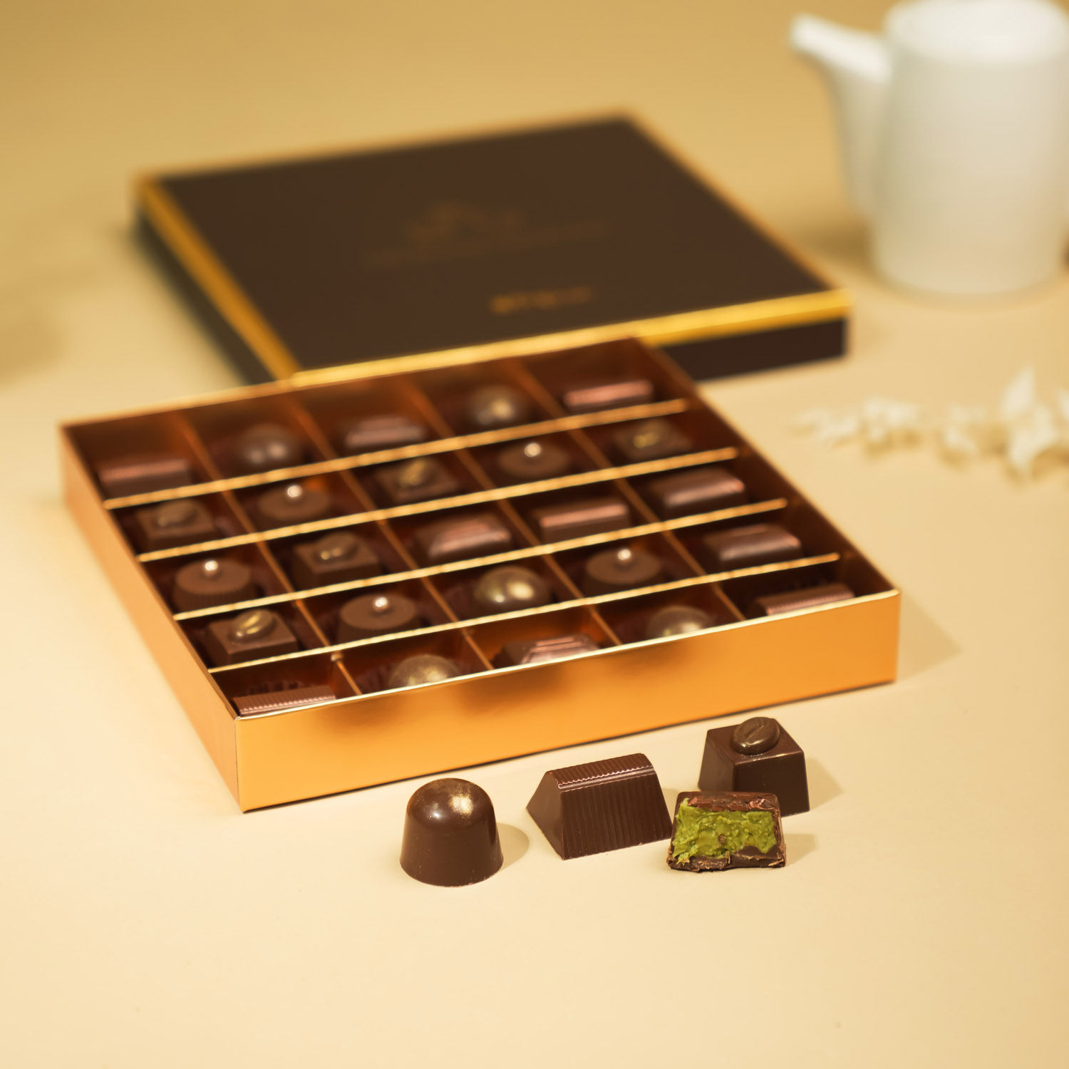 Order Creamy Crunch Chocolate Box Of 25 Online | Same-Day Delivery UAE ...