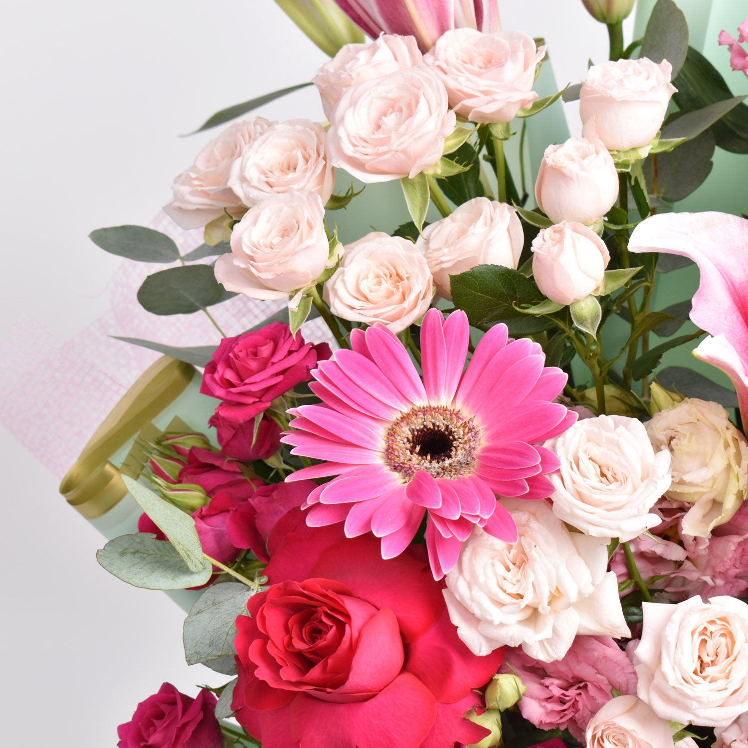 Order Pink Beauty Mix Flowers Grand Bouquet Online | Same-Day Delivery ...