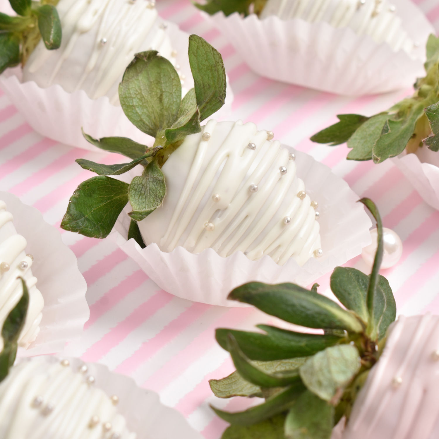 Order Strawberry Fiesta 12 Pcs Online | Same-Day Delivery UAE - Fnp.ae