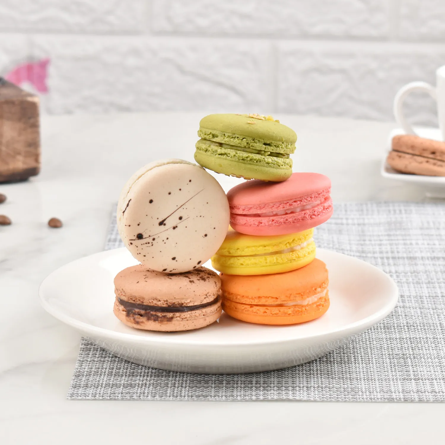 Order French Macrons 9 Pcs Online | Same-Day Delivery UAE - Fnp.ae