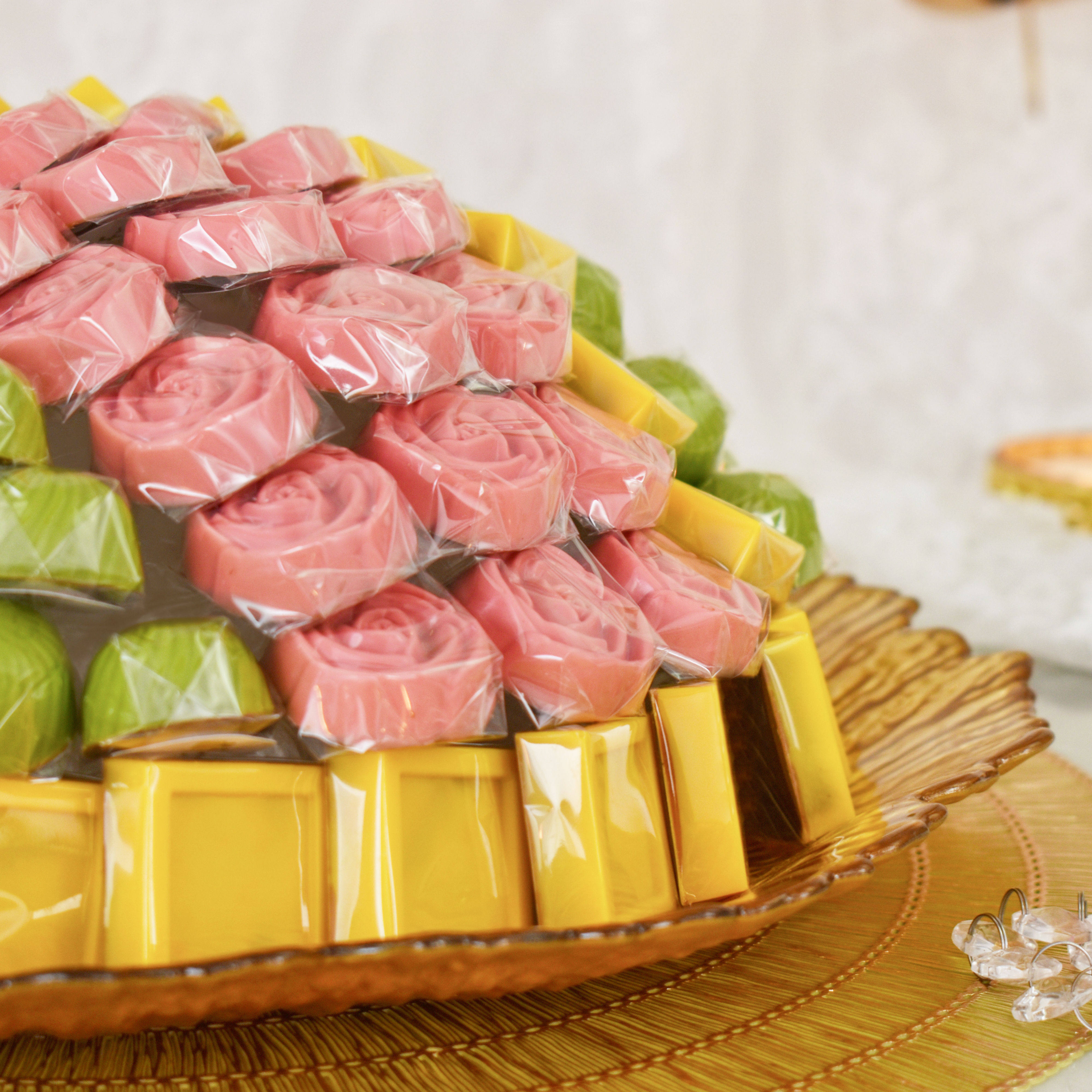 Order Roses Chocolates Platter Online | Same-Day Delivery UAE - Fnp.ae