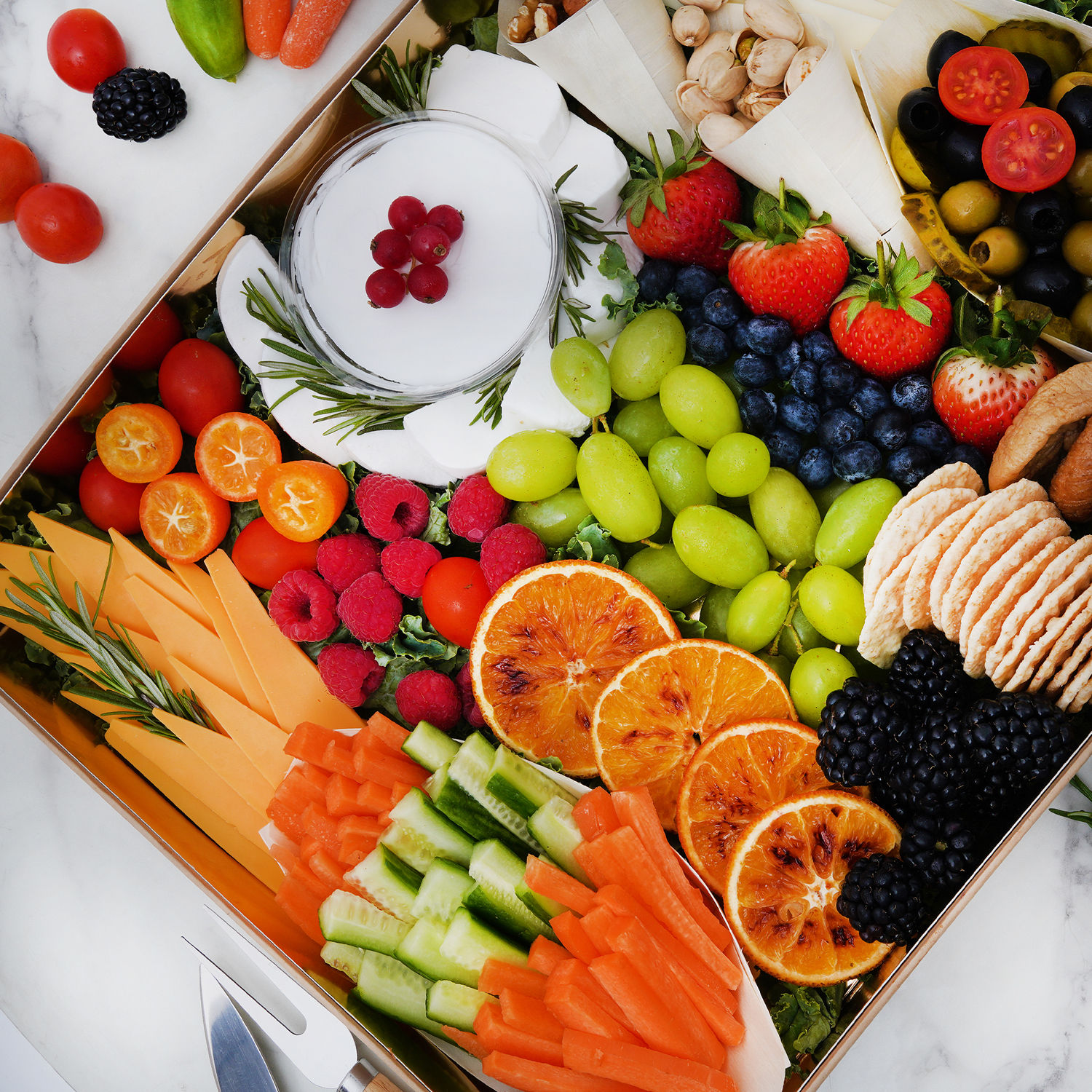 Order Luxe Vegetarian Cheese Box Online | Same-Day Delivery UAE - Fnp.ae