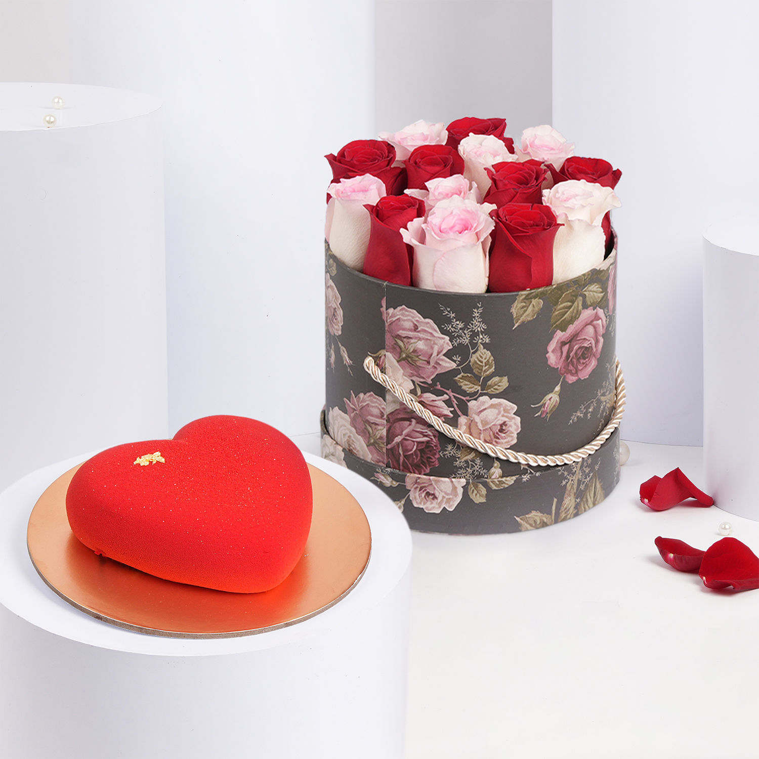 Order 7 Red 7 Pink Roses Arrangement With Cake Online | Same-Day ...