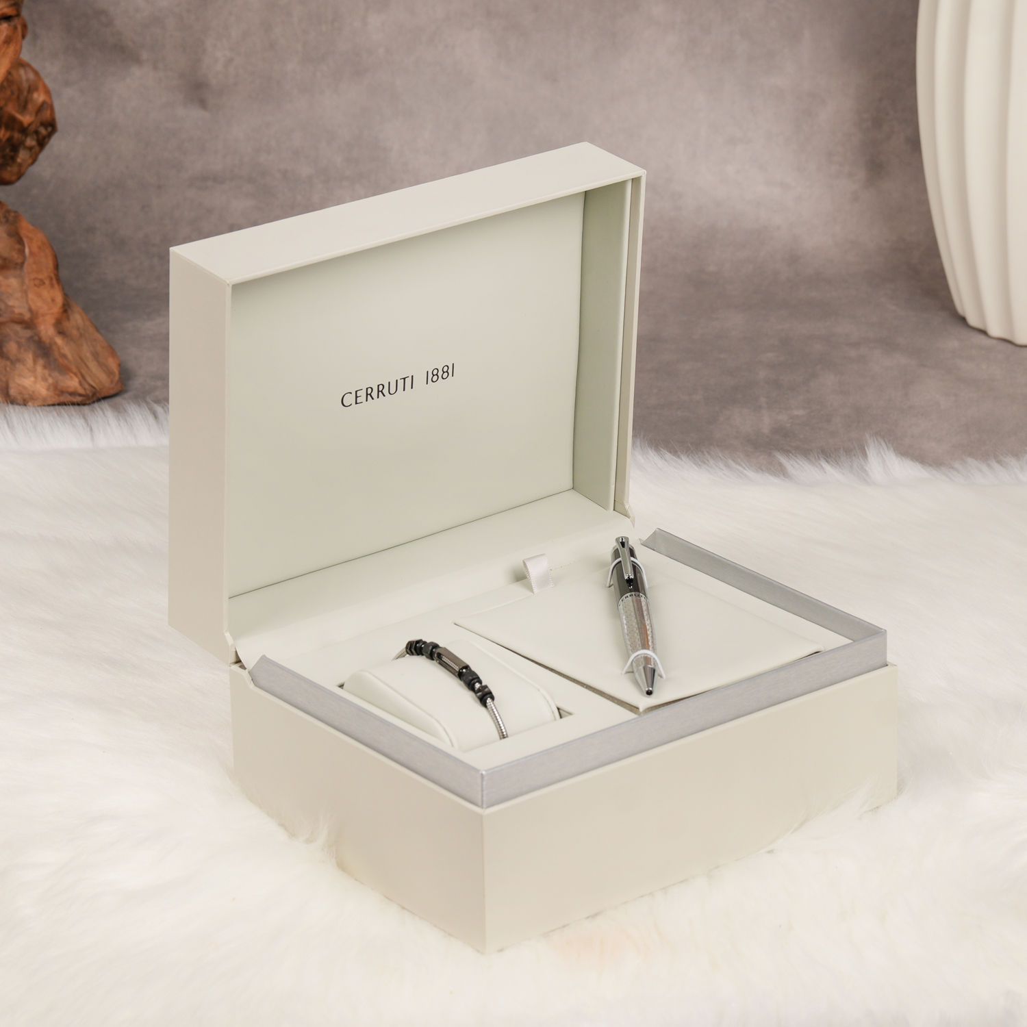 Order Pen and Bracelet By Cerruti 1881 with Flowers Online | Same-Day ...