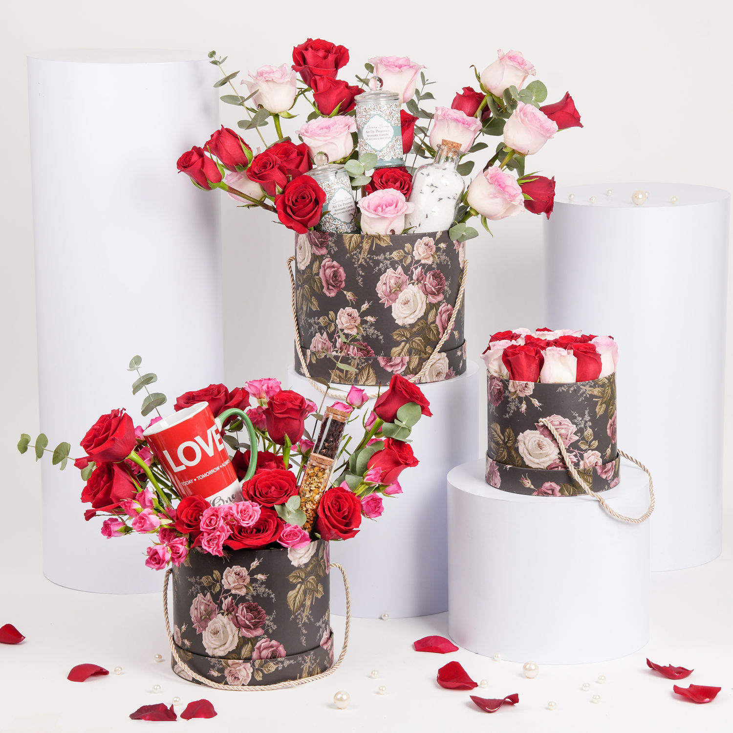 Order Trio Of Roses Boxes Online | Same-Day Delivery UAE - Fnp.ae