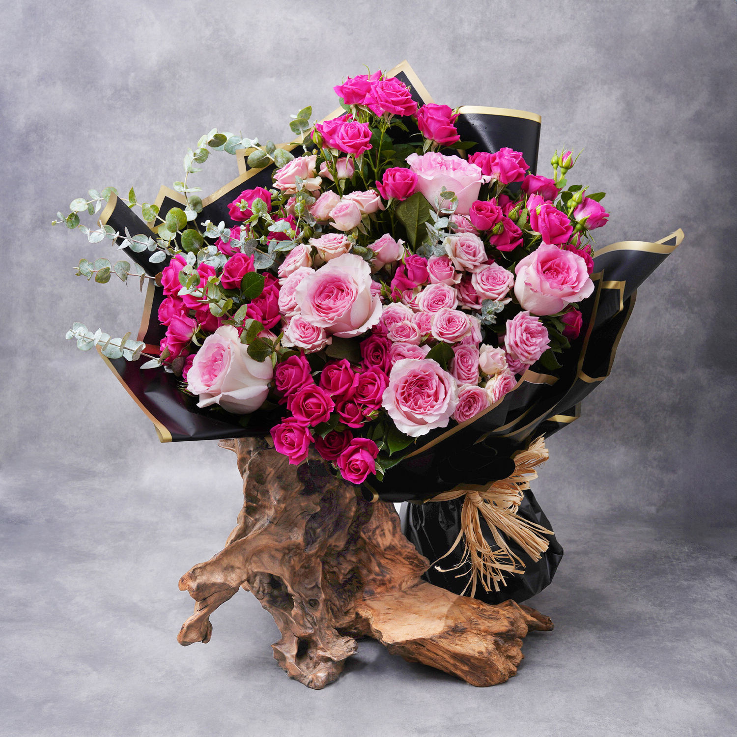 Order Dazzling Roses Bouquet Online | Same-Day Delivery UAE - Fnp.ae