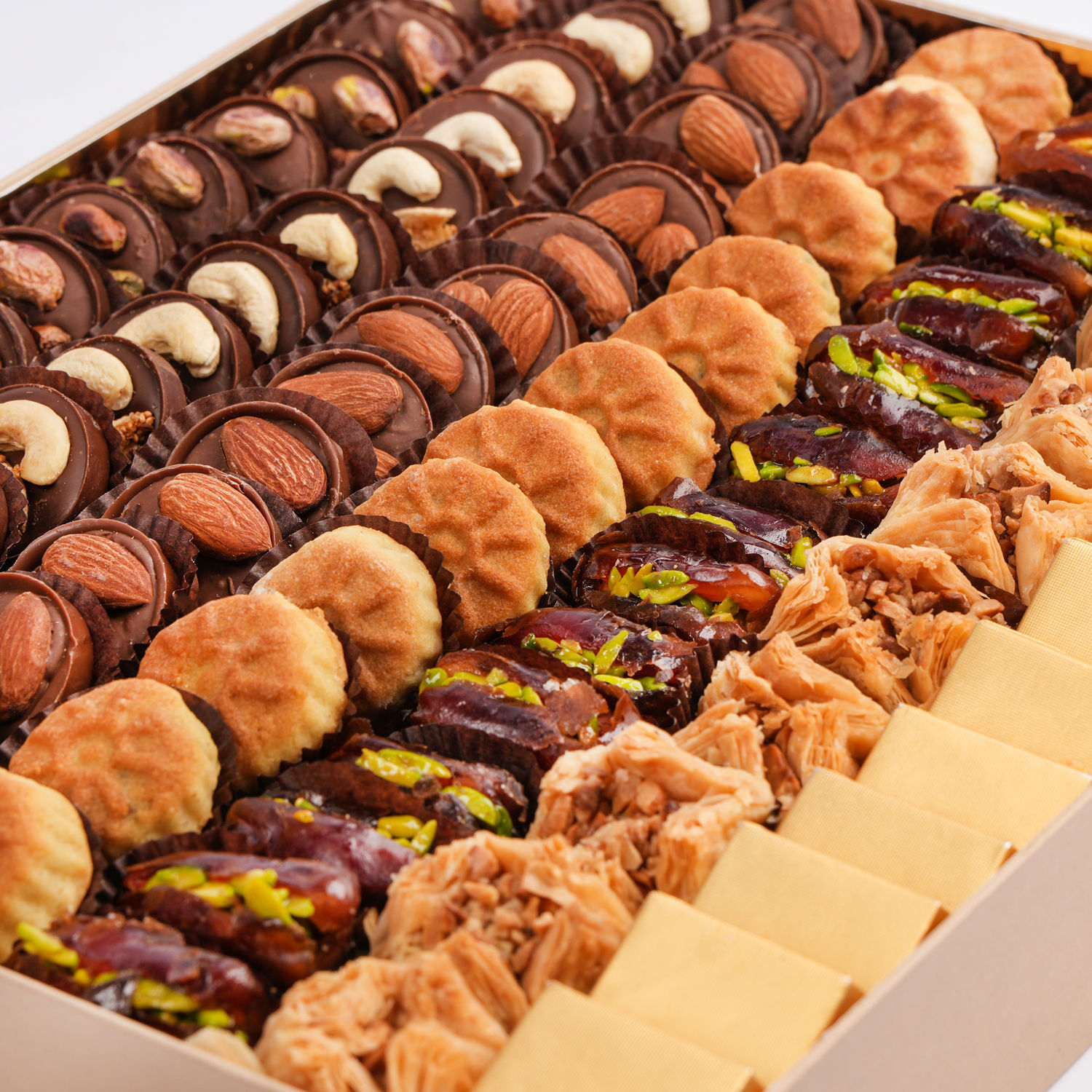 Order Assorted Tempting Delights Box Online | Same-Day Delivery UAE ...