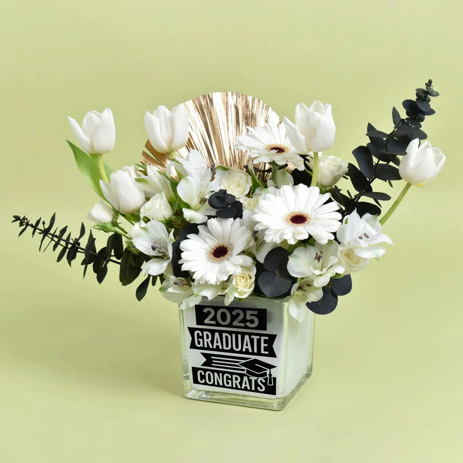 Order Congrats To Graduate Flower Vase Online | Same-Day Delivery UAE ...