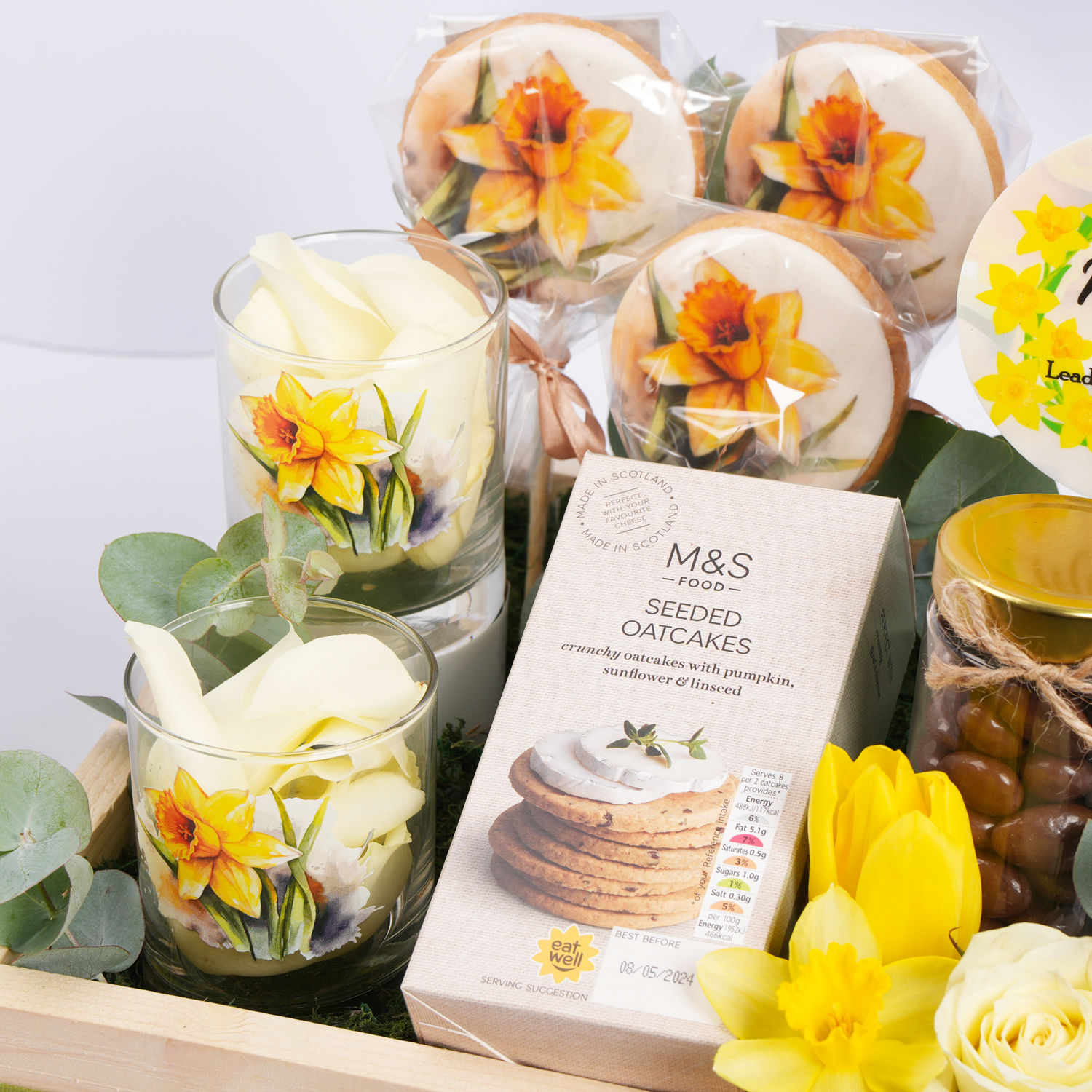 Order Birthday Wishes with Daffodil Theme Hamper Online | Same-Day ...
