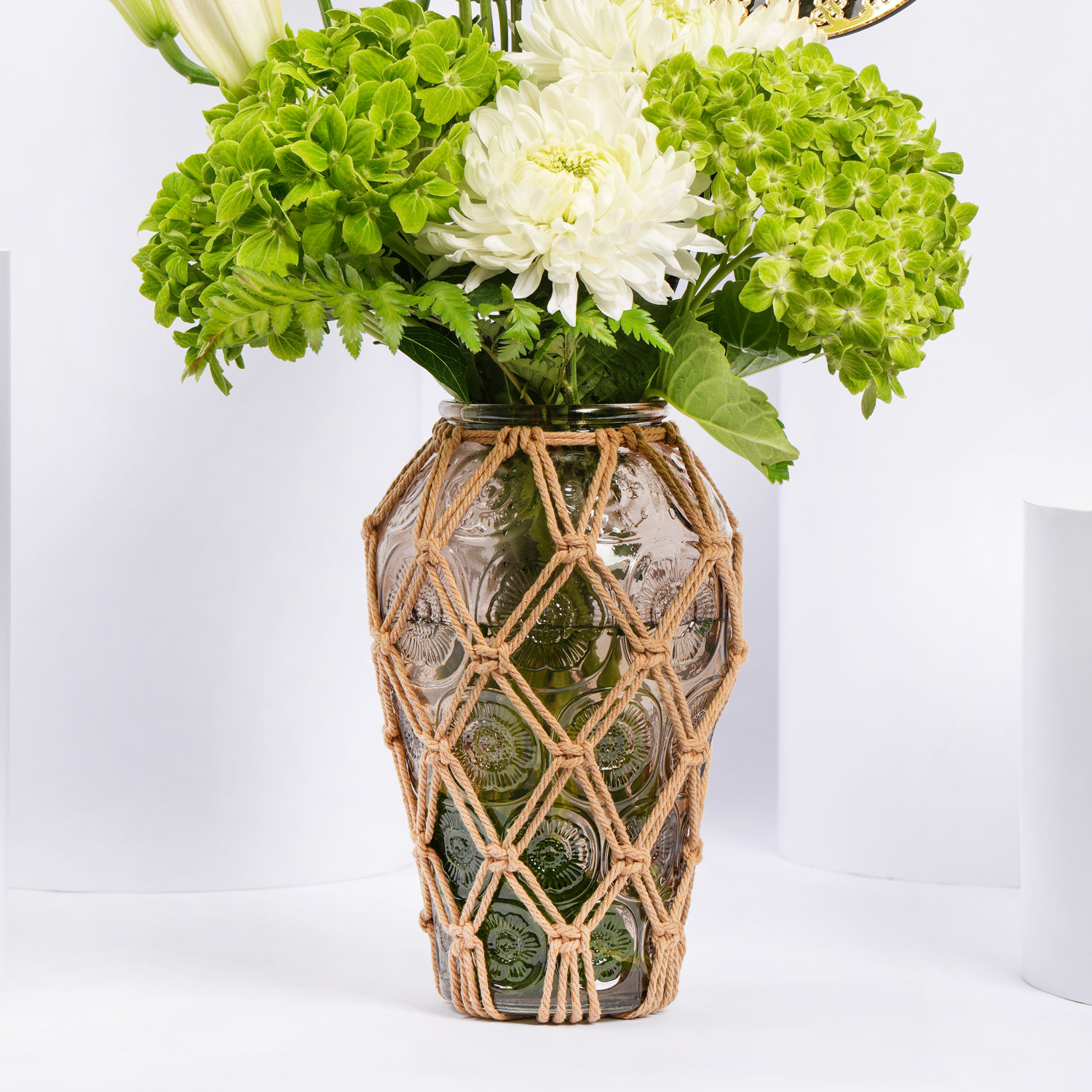 Order Hydrangea And Delistar Ramadan Flowers Vase Online | Same-Day ...