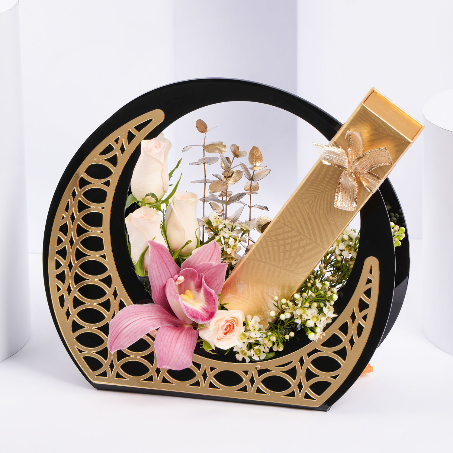 Online Bateel Gold Palm XS Gift Set Assorted With Flowers Gift Delivery ...