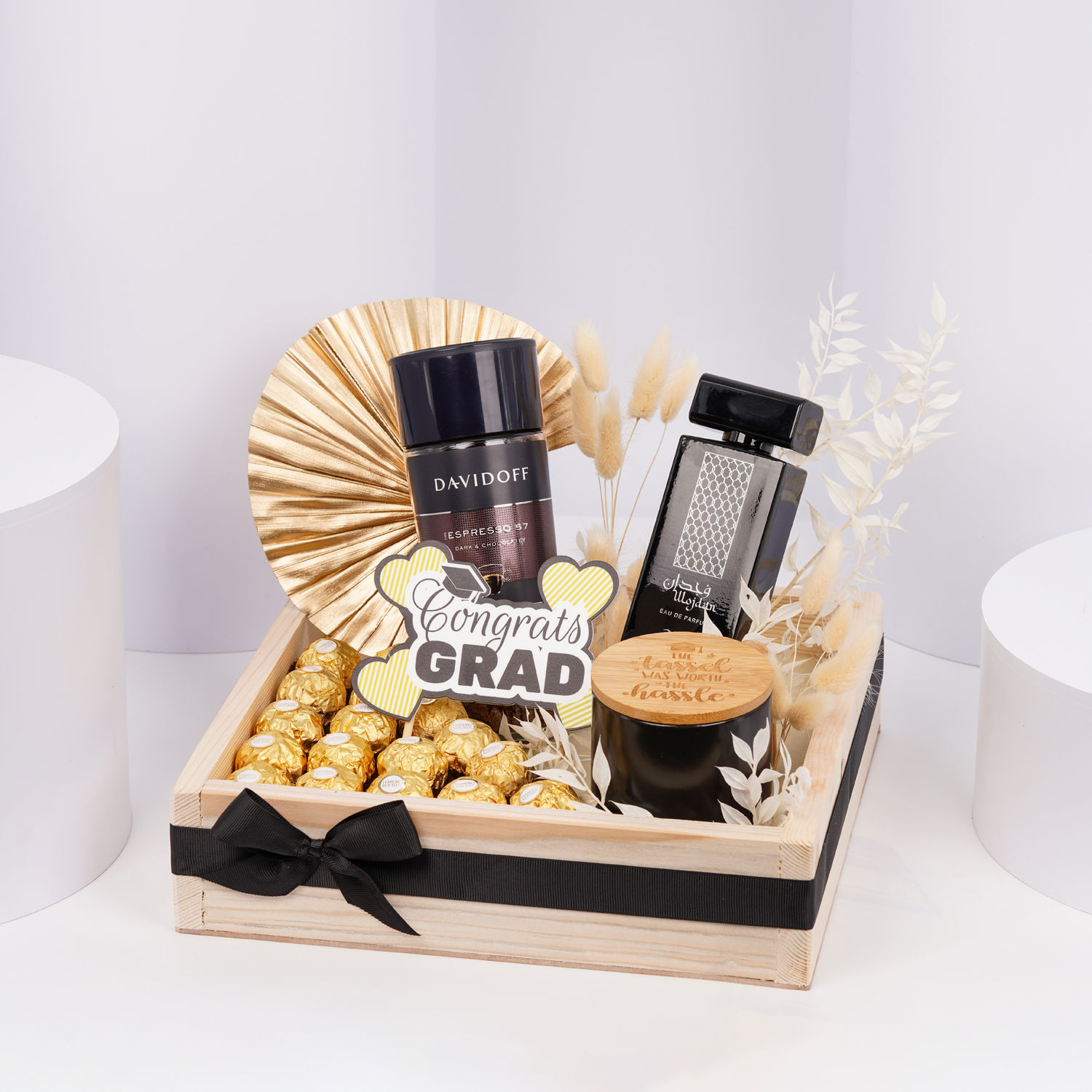 Order Graduation Success Hamper Online | Same-Day Delivery UAE - Fnp.ae