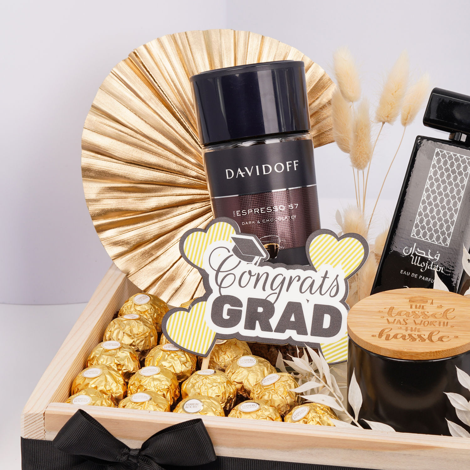 Order Graduation Success Hamper Online | Same-Day Delivery UAE - Fnp.ae