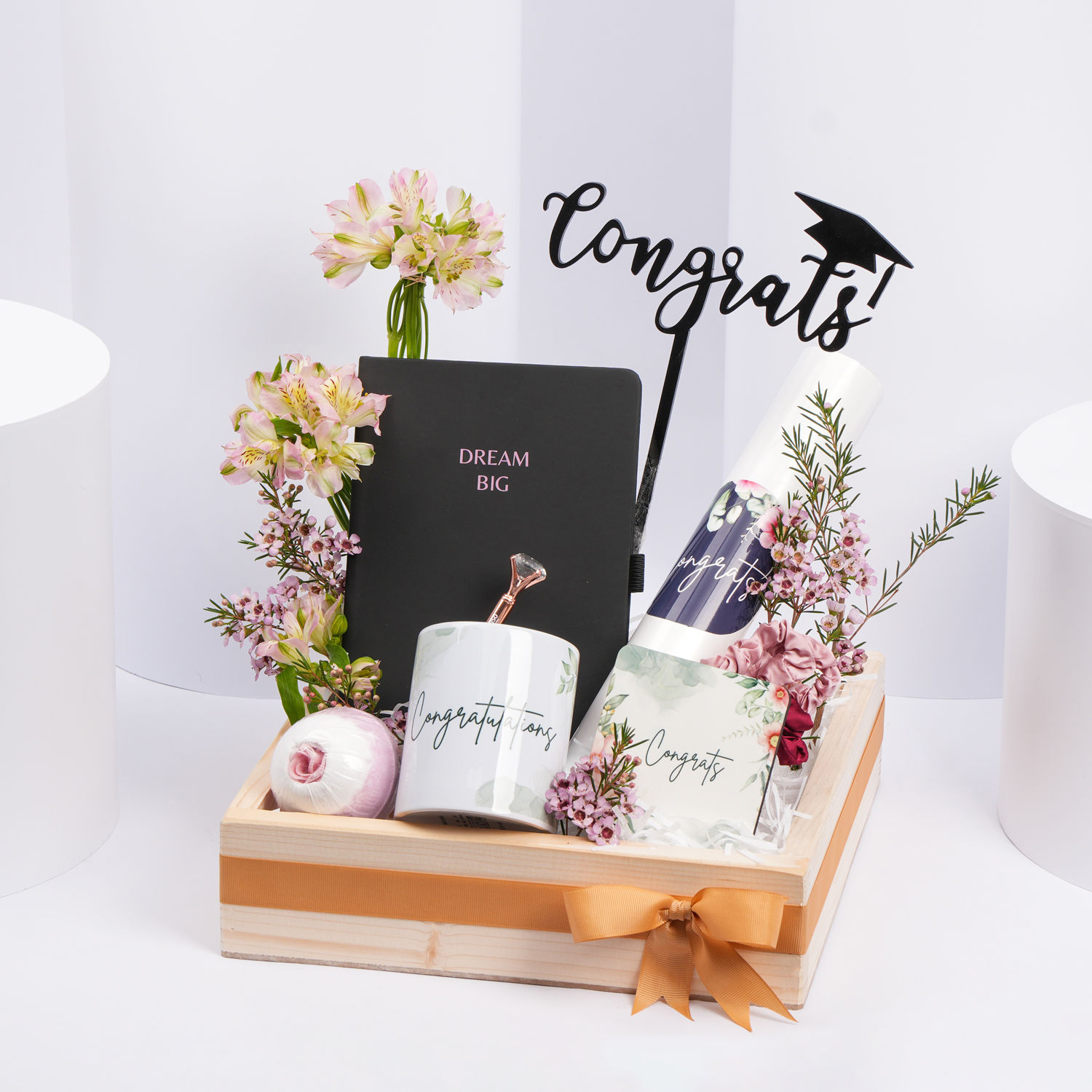 Order Dream Big Graduation Hamper Online | Same-Day Delivery UAE - Fnp.ae