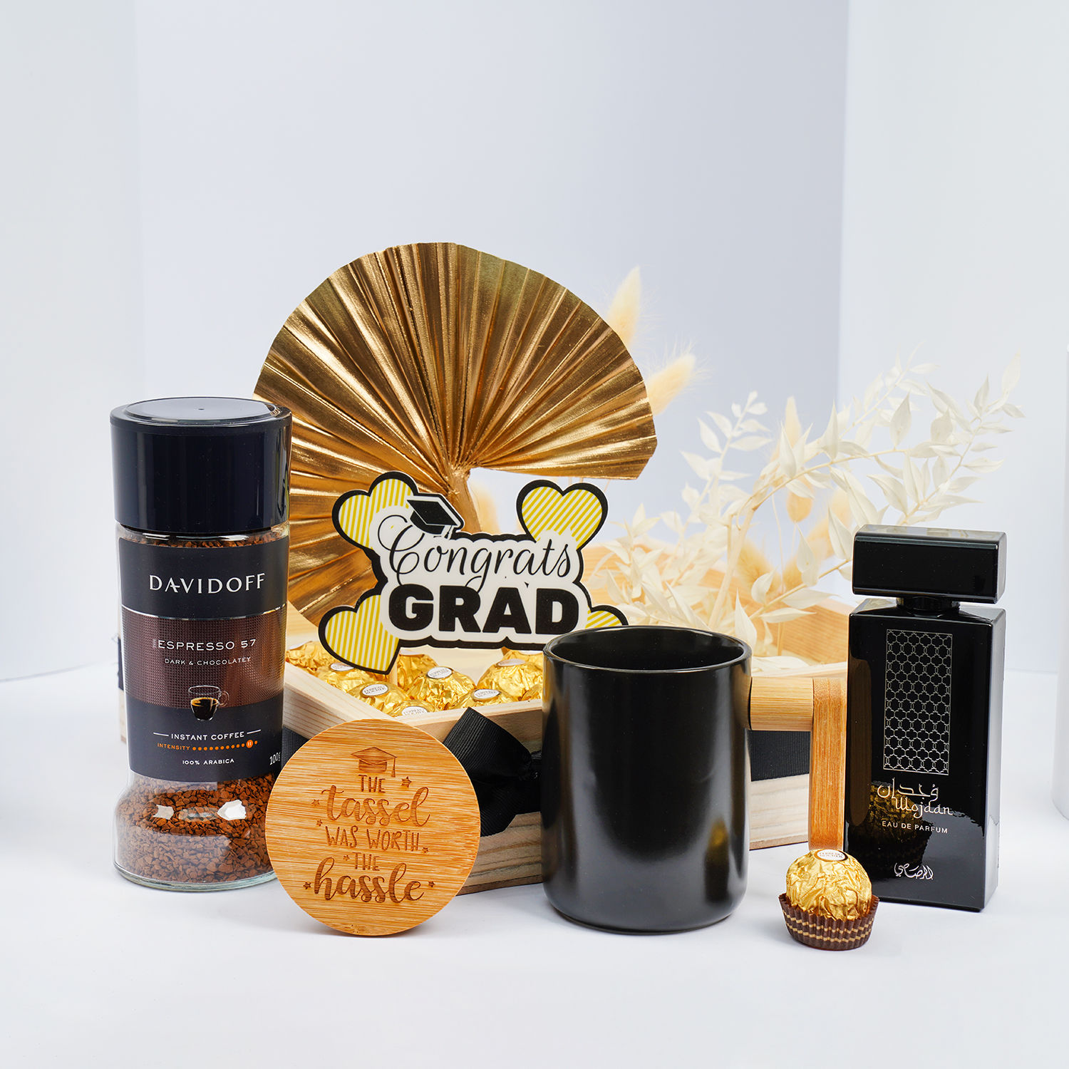 Order Graduation Success Hamper Online | Same-Day Delivery UAE - Fnp.ae