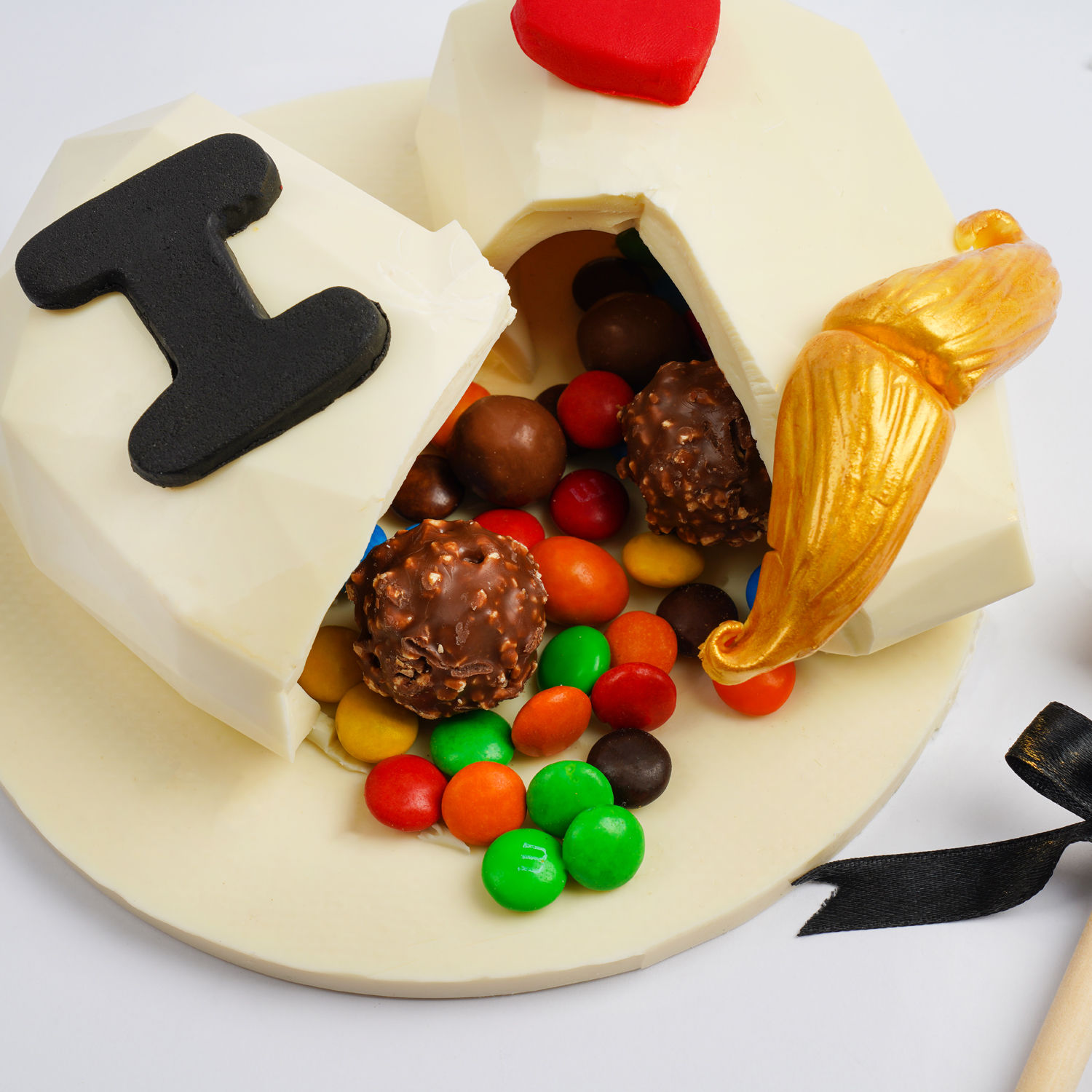 Order Pinata Chocolate For Him Online | Same-Day Delivery UAE - Fnp.ae