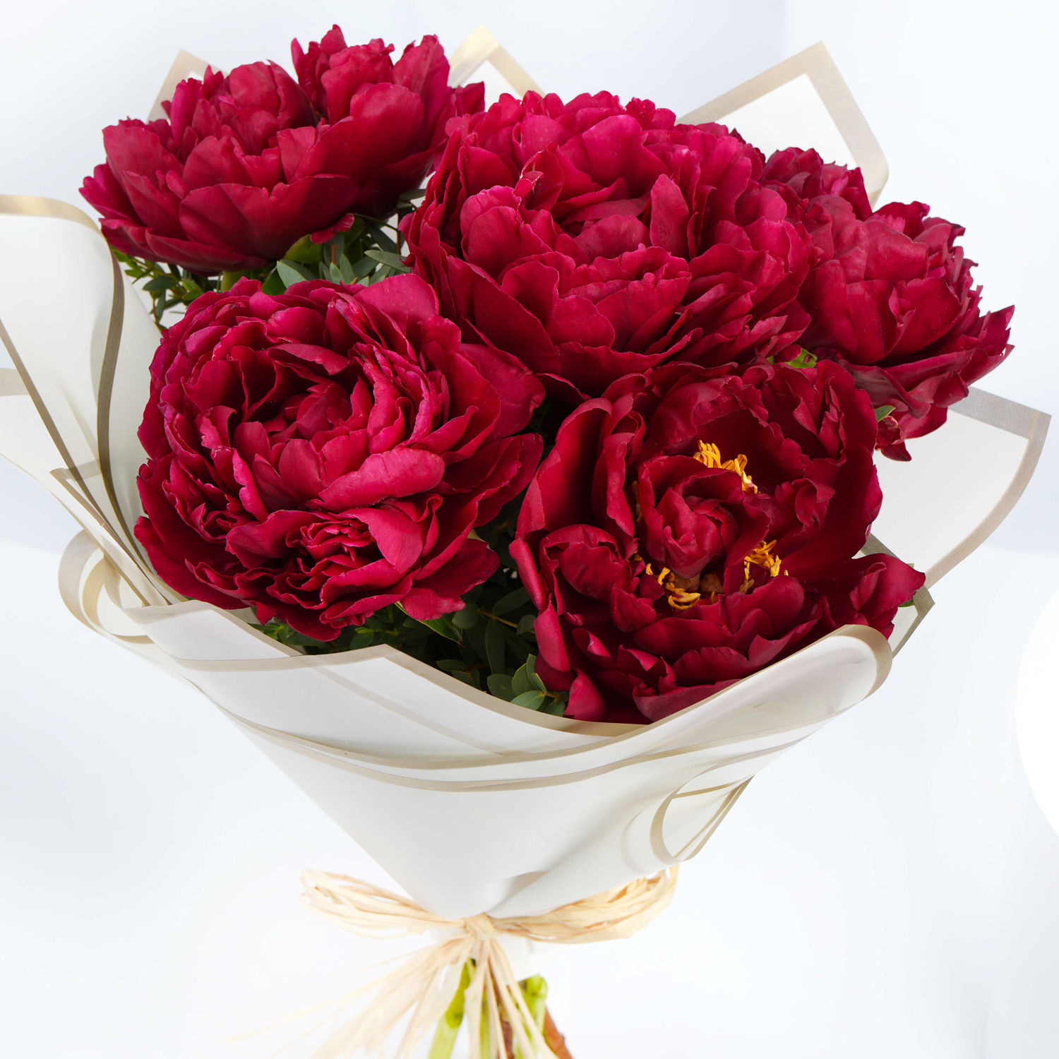 Online Red Peonies Bouquet Gift Delivery in UAE - FNP