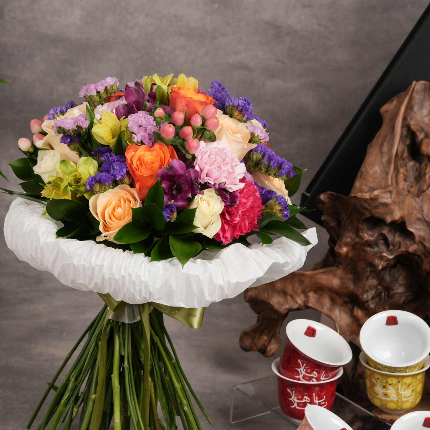 Order Gift Set Of 12 Khaizaran Arabic Coffee Cups With Flower Bouquet ...