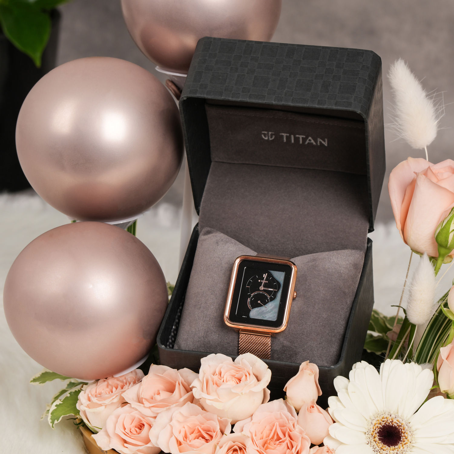 Order Titan Watch: Black Pearl, Gift for Her Online | Same-Day Delivery ...