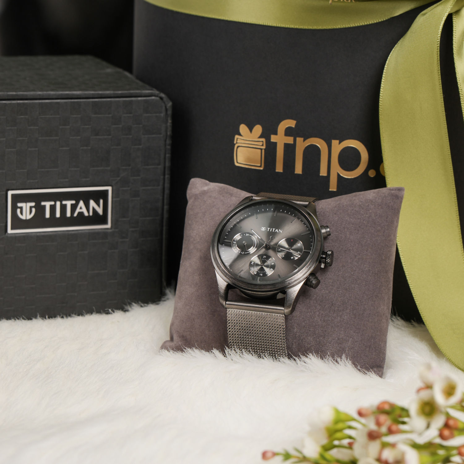 Order Titan Gift Box For Him- Watch flower & chocolate Online | Same ...