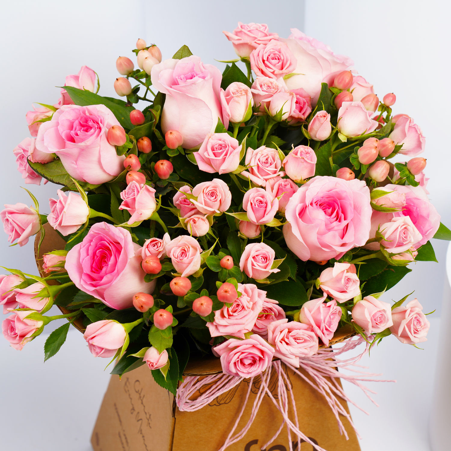 Order Pretty Pink Rose Bunch Online | Same-Day Delivery UAE - Fnp.ae