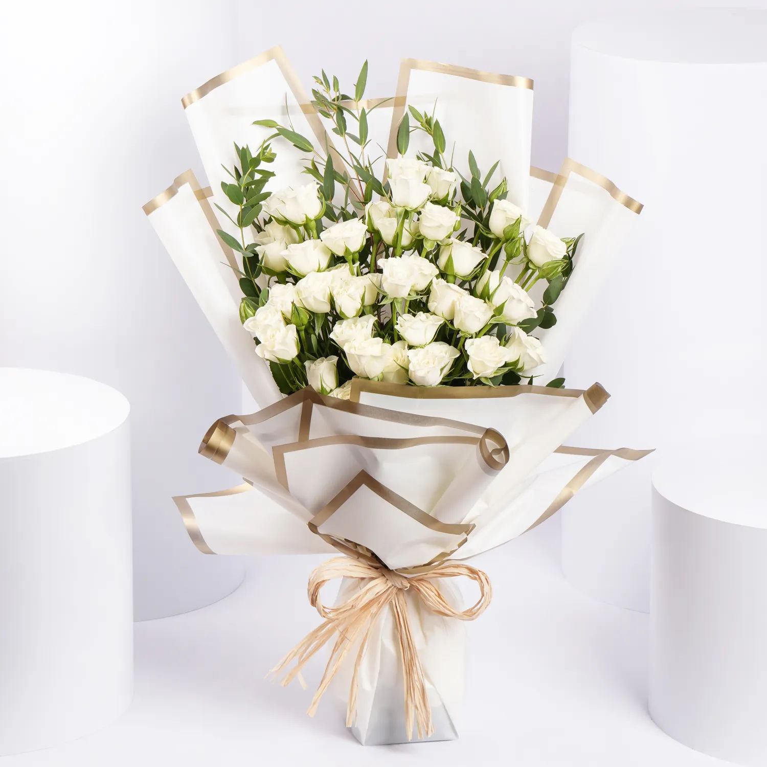 Order Beautiful White Spray Rose Bouquet Online | Same-Day Delivery UAE ...