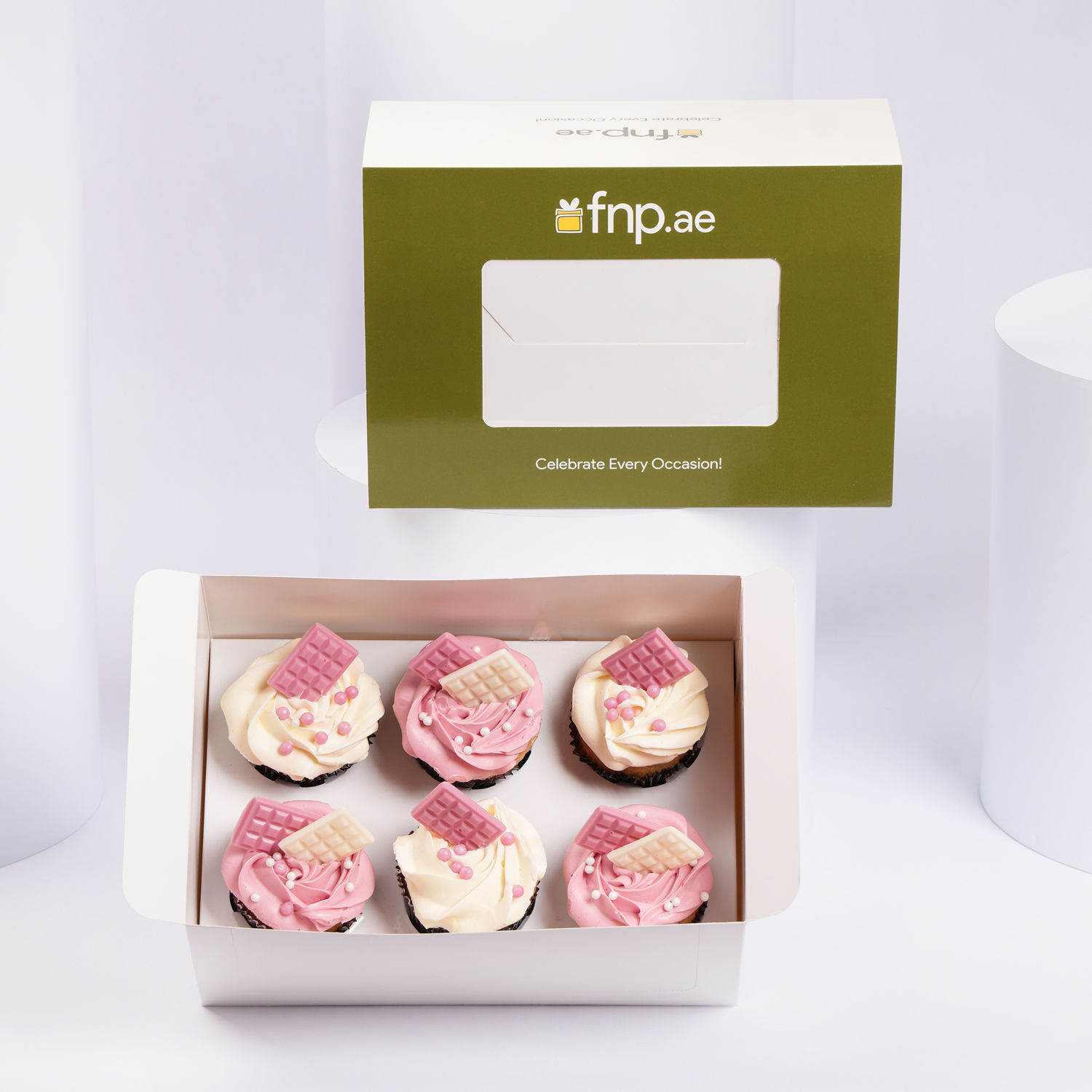 Order Pink Bliss Vanilla Bites Cupcake Online | Same-Day Delivery UAE ...