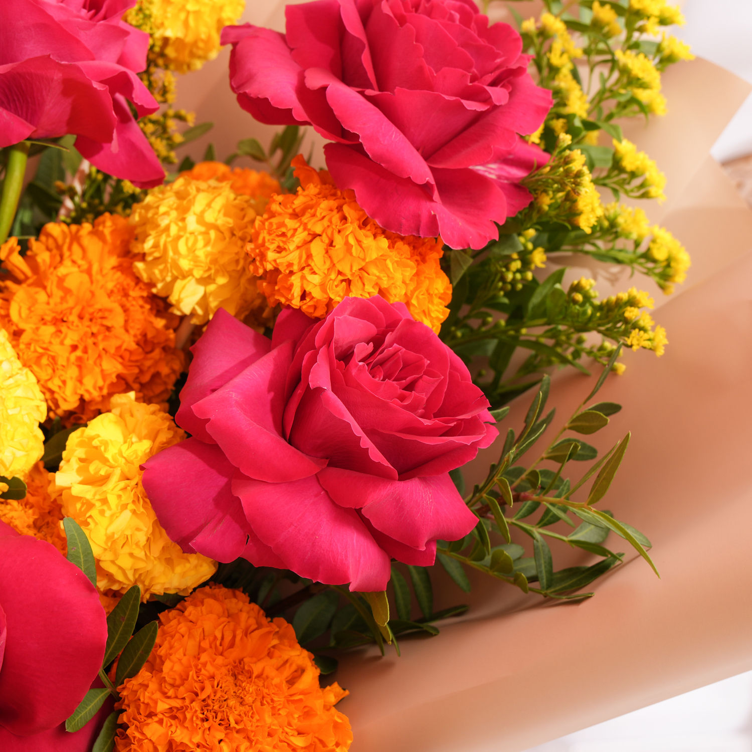Order Marigold And Roses Bouquet Online | Same-Day Delivery UAE - Fnp.ae