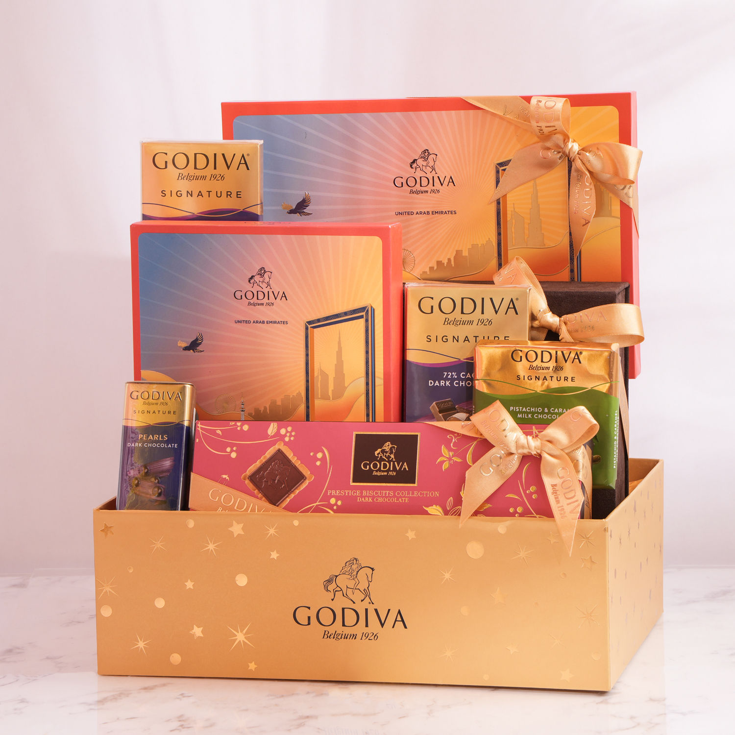 Order Godiva Luxury Hamper Medium Online | Same-Day Delivery UAE - Fnp.ae