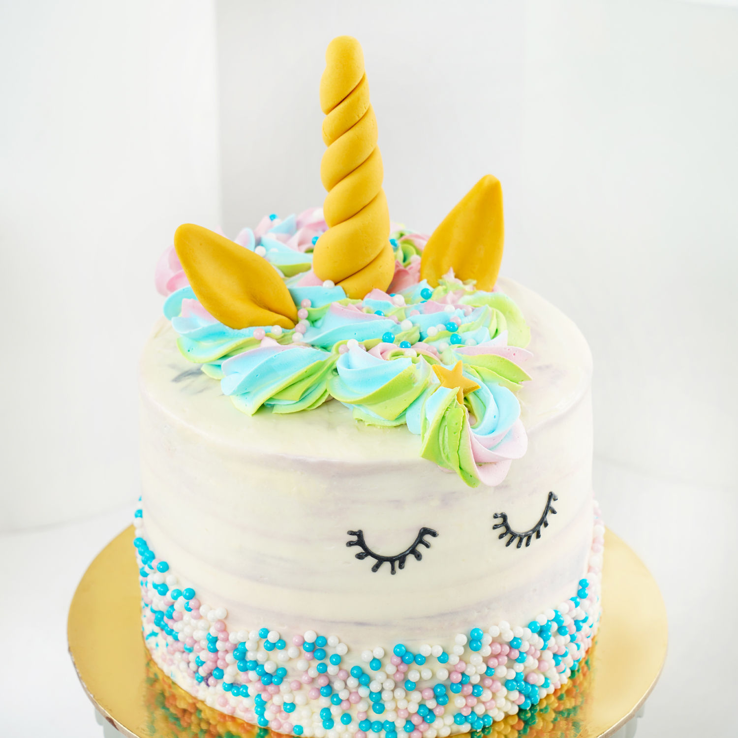 Order Magical Unicorn Cake Vanilla Online | Same-Day Delivery UAE - Fnp.ae