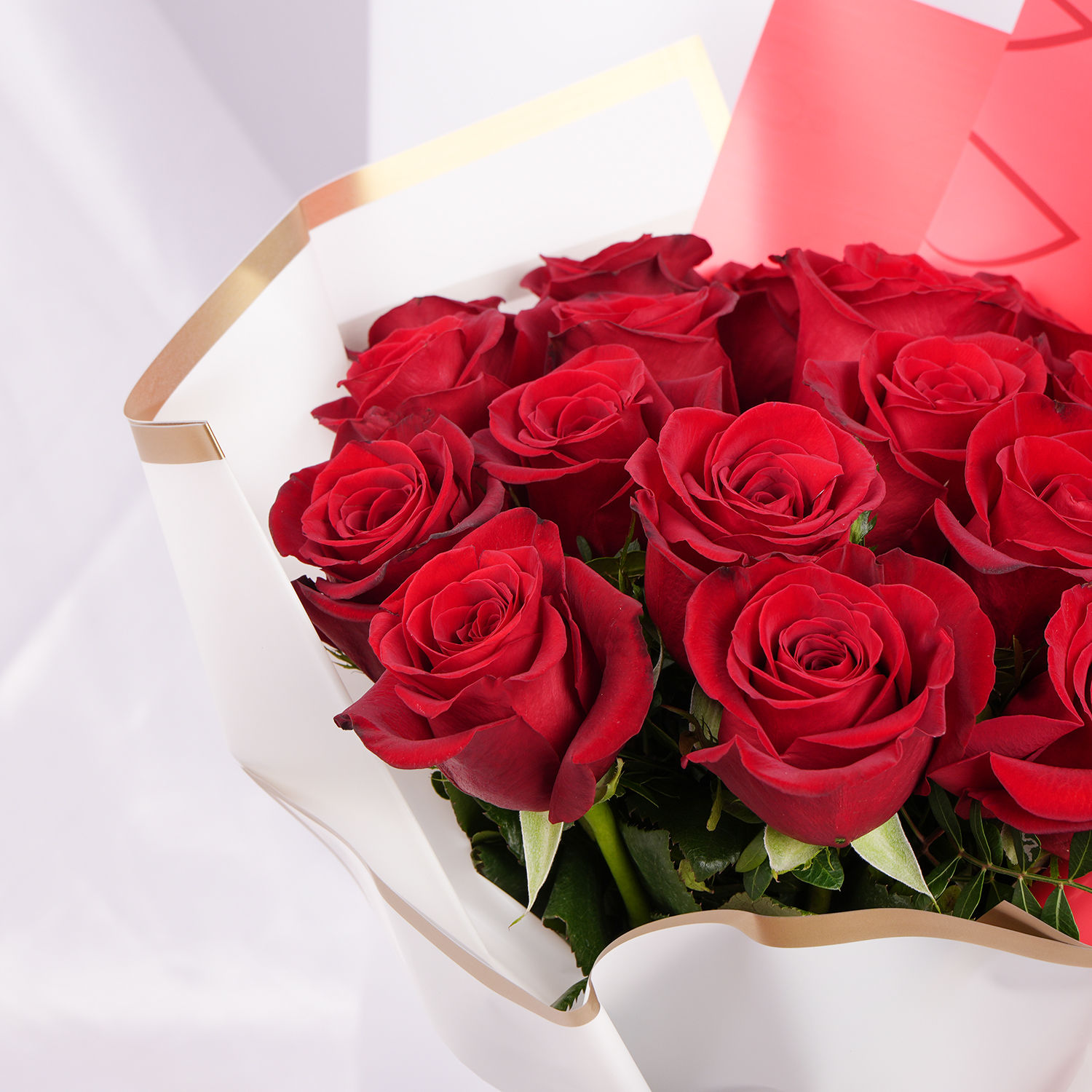 Order Rosy Reverie 18 Roses Bouquet Online | Same-Day Delivery UAE - Fnp.ae