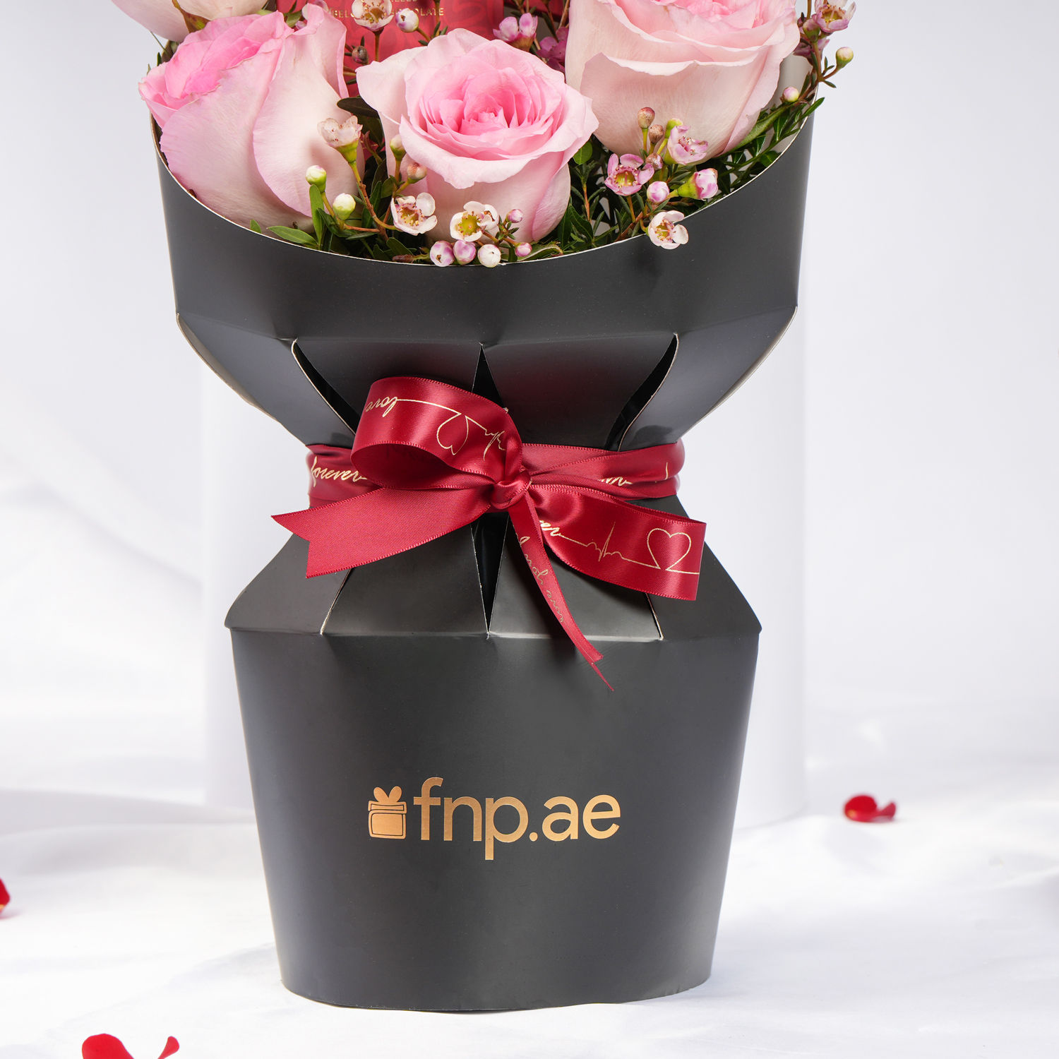 Order Sweet Combo Pink Roses And Chocolates Online | Same-Day Delivery ...